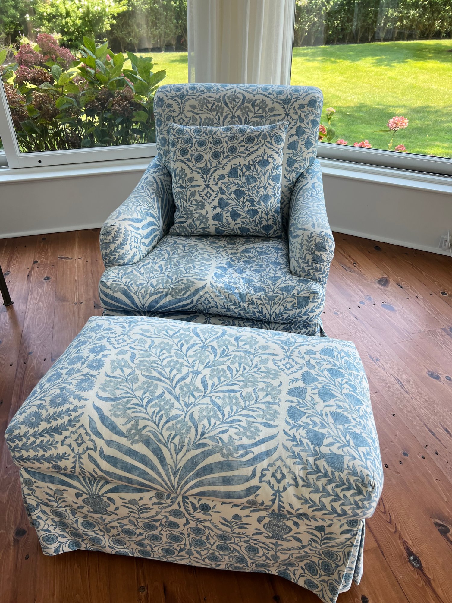 Blue And White Lee Jofa Sameera Fabric Upholstered Chair With Ottoman ...