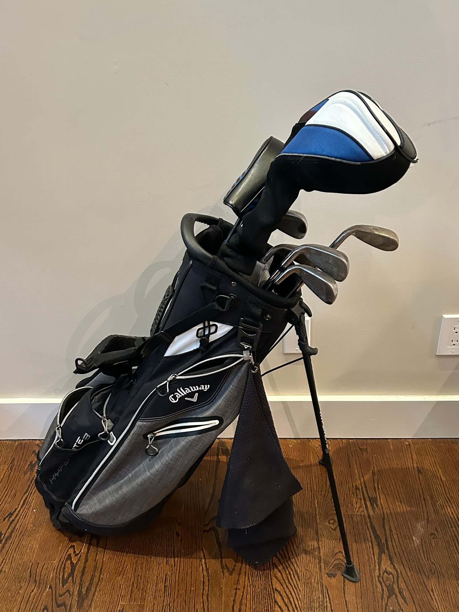 6 Callaway Irons And 2 Taylor Made Drivers With Callaway Bag #11165 ...