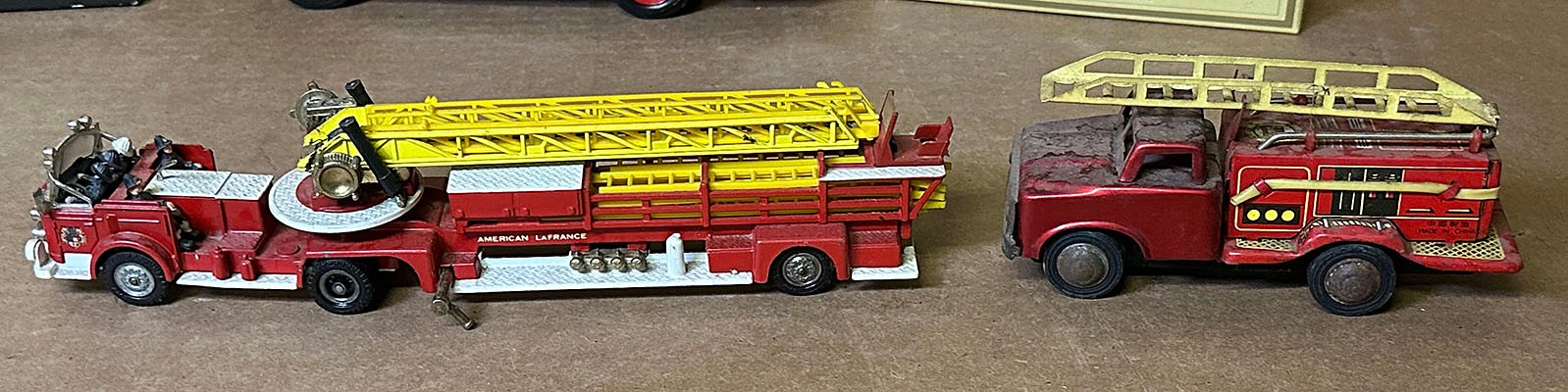 Set Of 7 Diecast And Tin Litho Fire Engines - Corgi, Matchbox, Etc ...