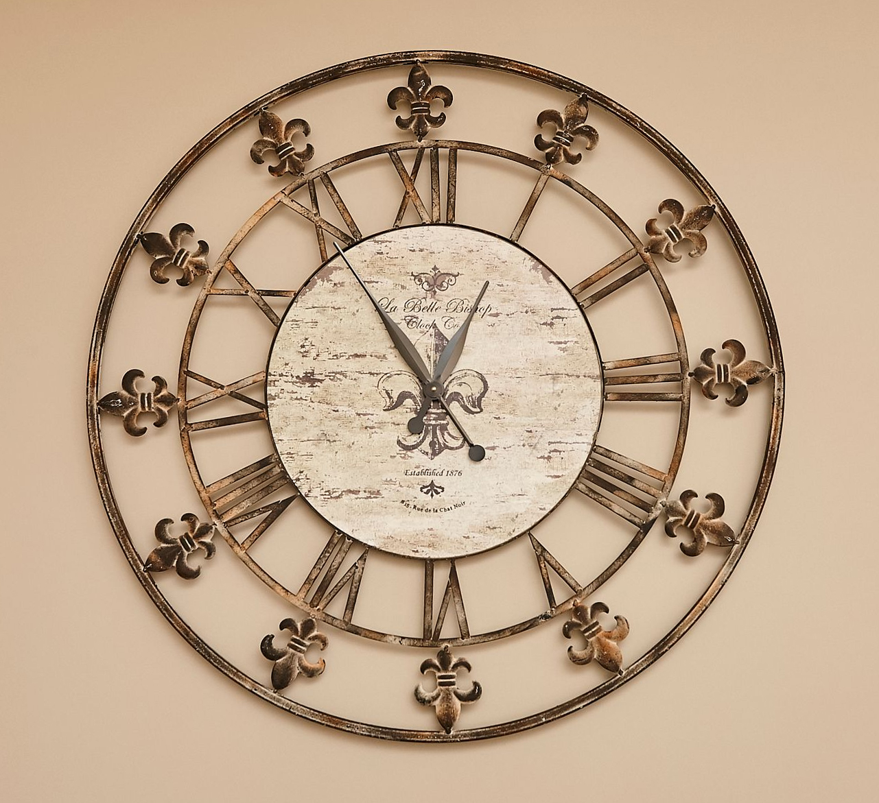 Metal Rustic Fleur-De-Lis Decorative Wall Clock #15143 | Auctionninja.com