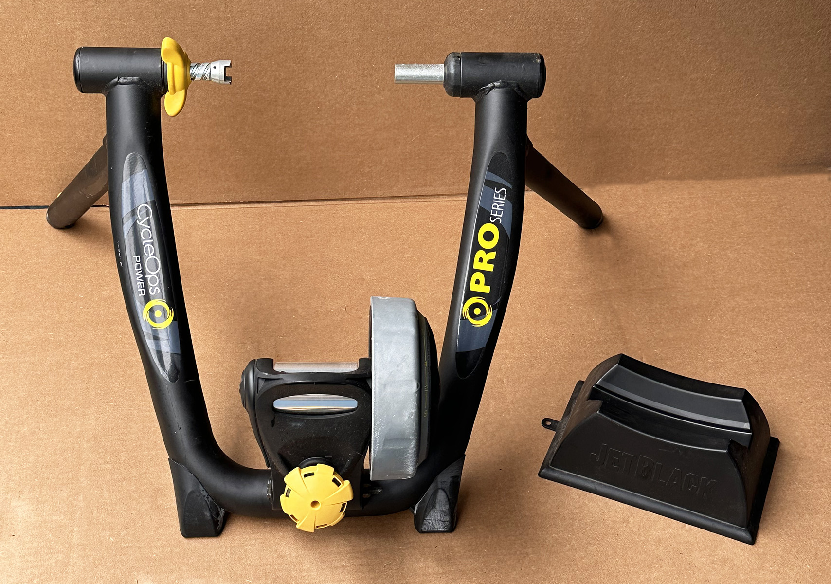 Cycleops Power Pro Series Bike Trainer #17531 | Auctionninja.com