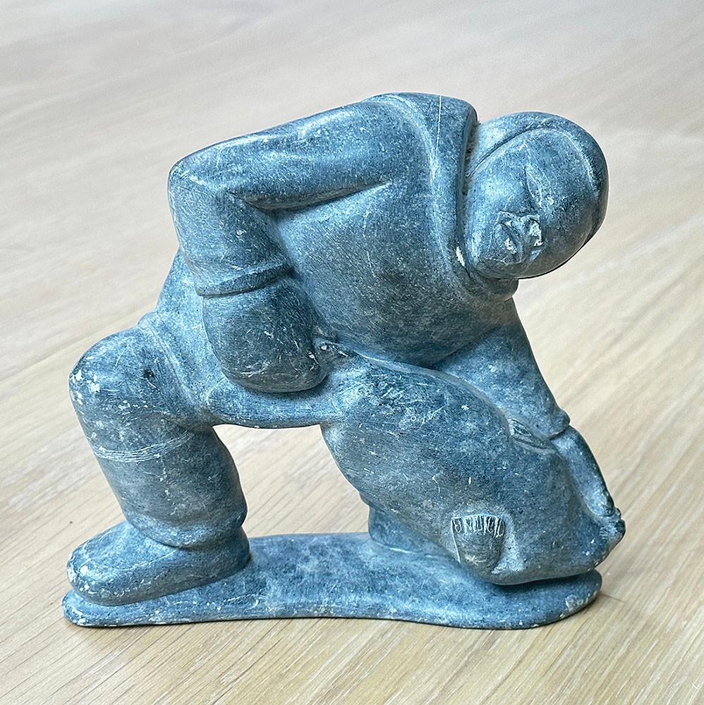 Vintage Inuit Soapstone Carving Of A Hunter - With Igloo Tag Authenticity Sticker #20358 ...