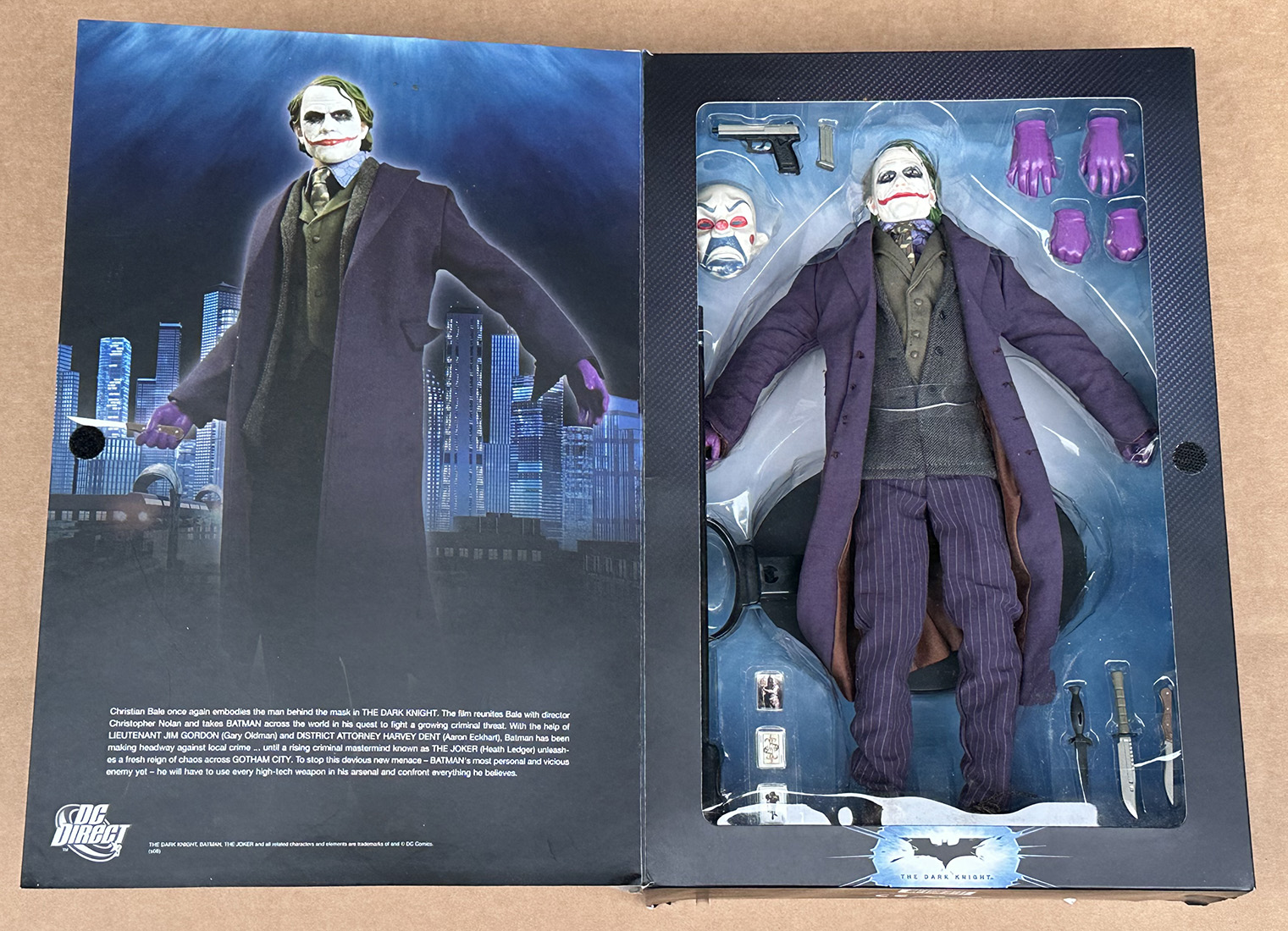 The Joker 1:6 Scale Deluxe Collector Figure - Batman DC Comics - Heath ...