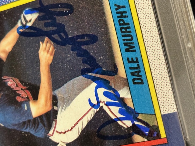 1990 TOPPS DALE MURPHY AUTOGRAPHED #38680 | Auctionninja.com