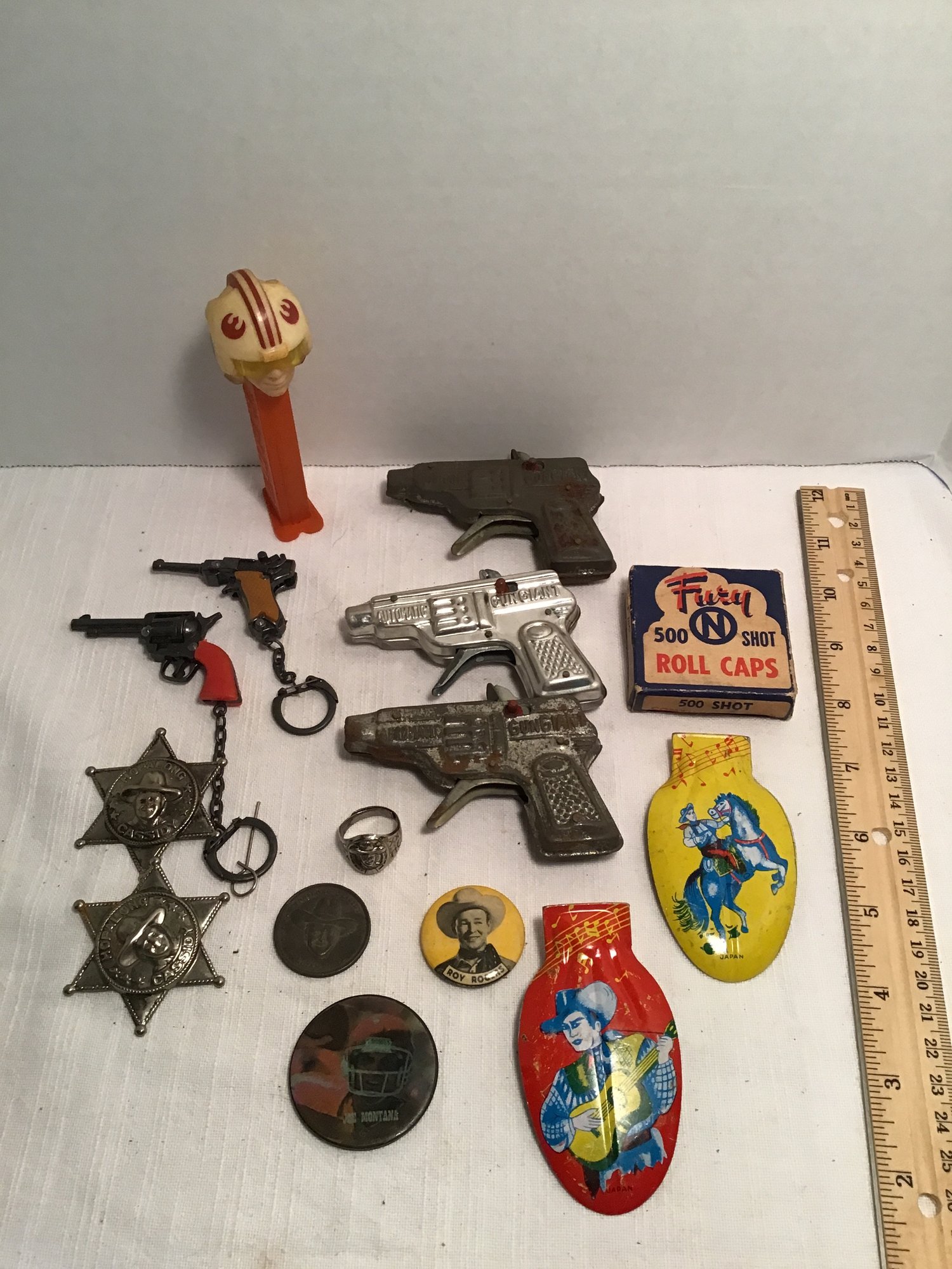 Vintage Mens Lot, Cap Guns, Caps, Keychains, PEZ, Cowboy, Etc #1831 ...