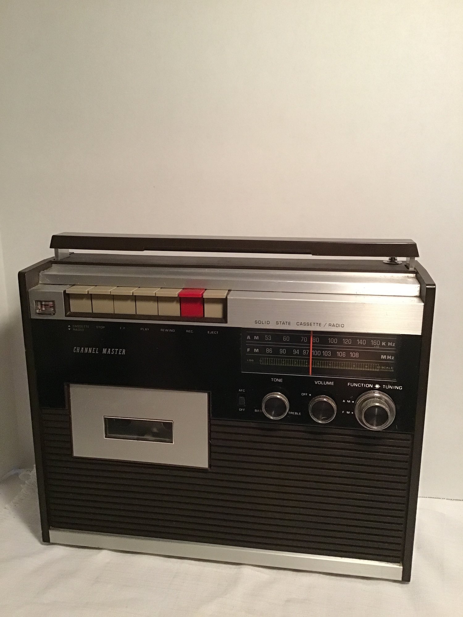 Vintage Channel Master Cassette Radio Boom Box #1844 | Auctionninja.com