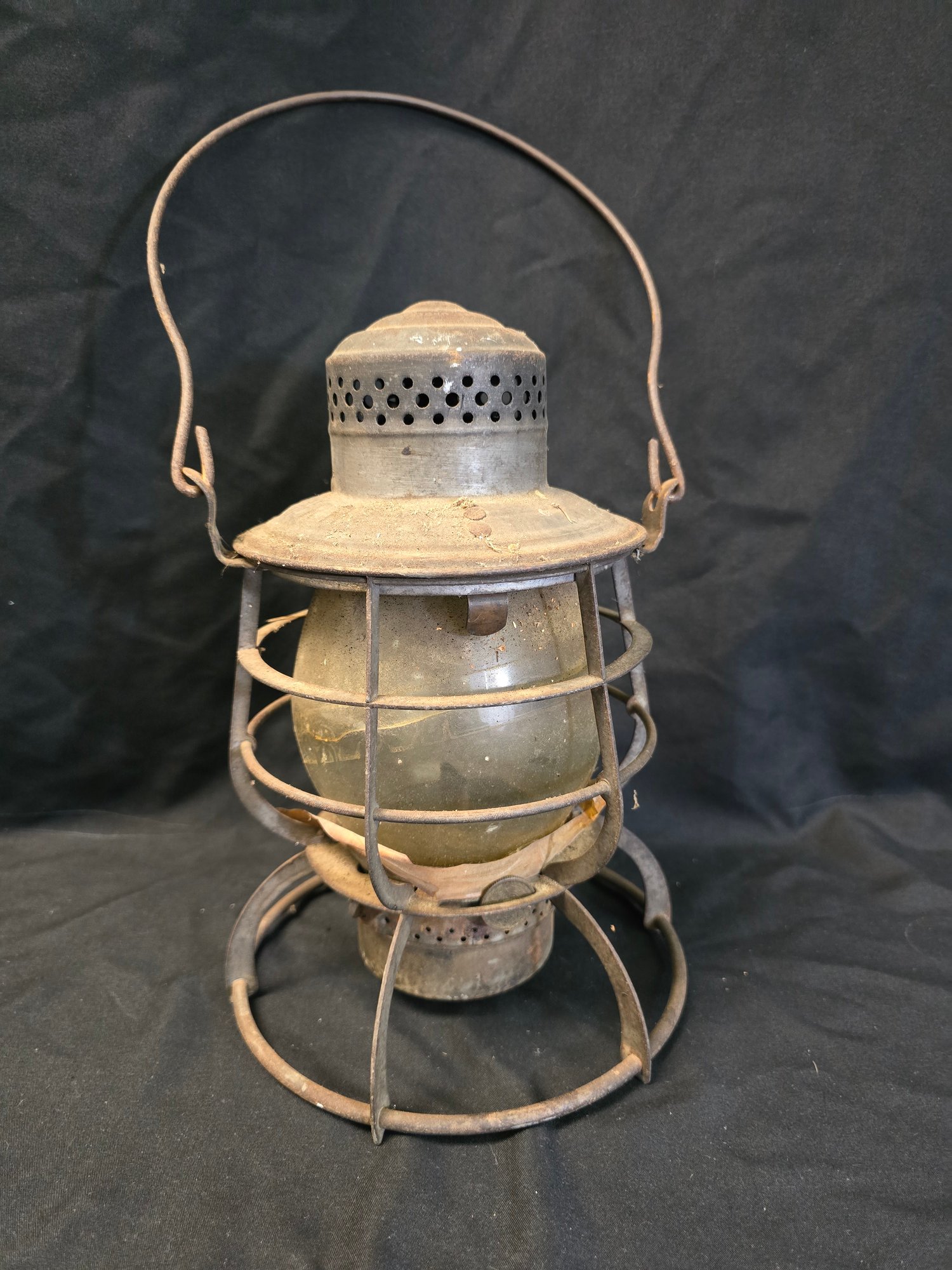 Antique Boston Maine Railroad Lantern #2723 | Auctionninja.com