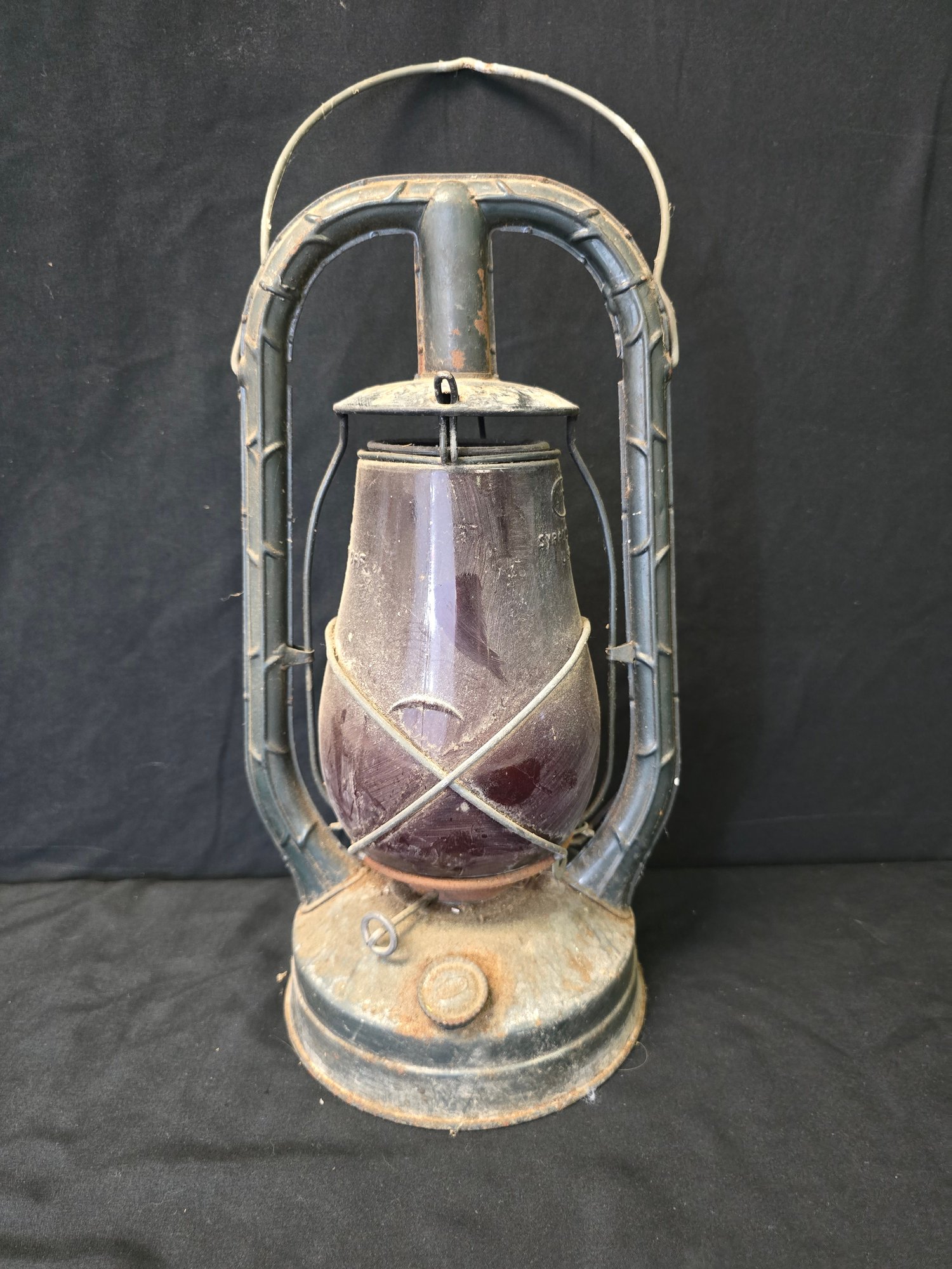 Dietz Monarch Red Lens Lantern #2898 | Auctionninja.com