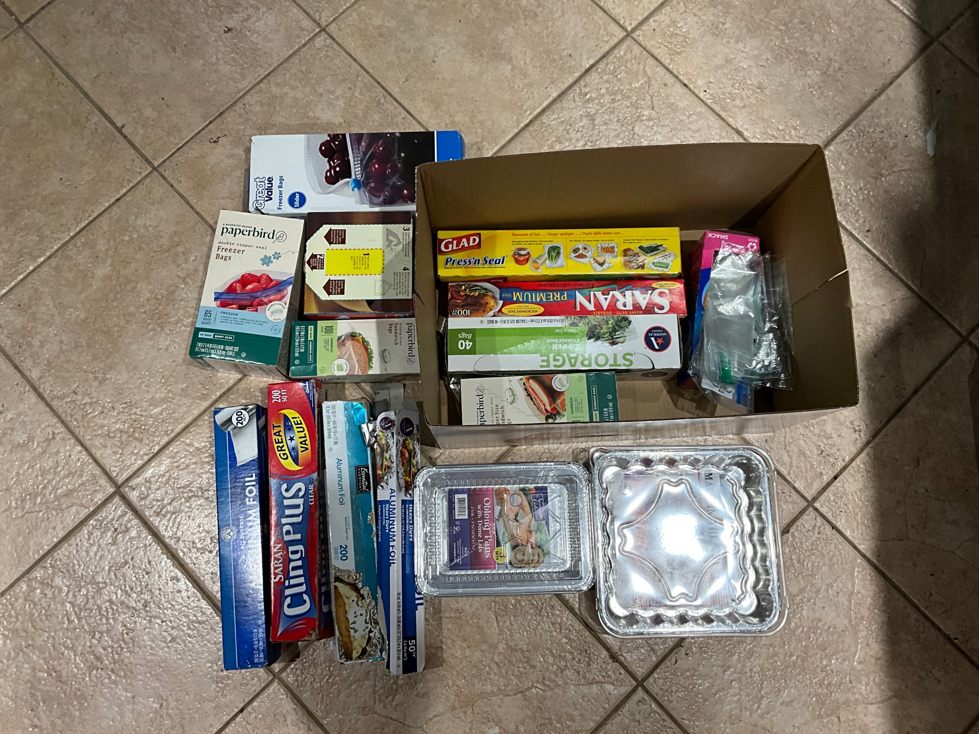 Lot Of Ziploc Bags, Saran Wrap, Tinfoil, Coffee Filters Pans See Photos ...