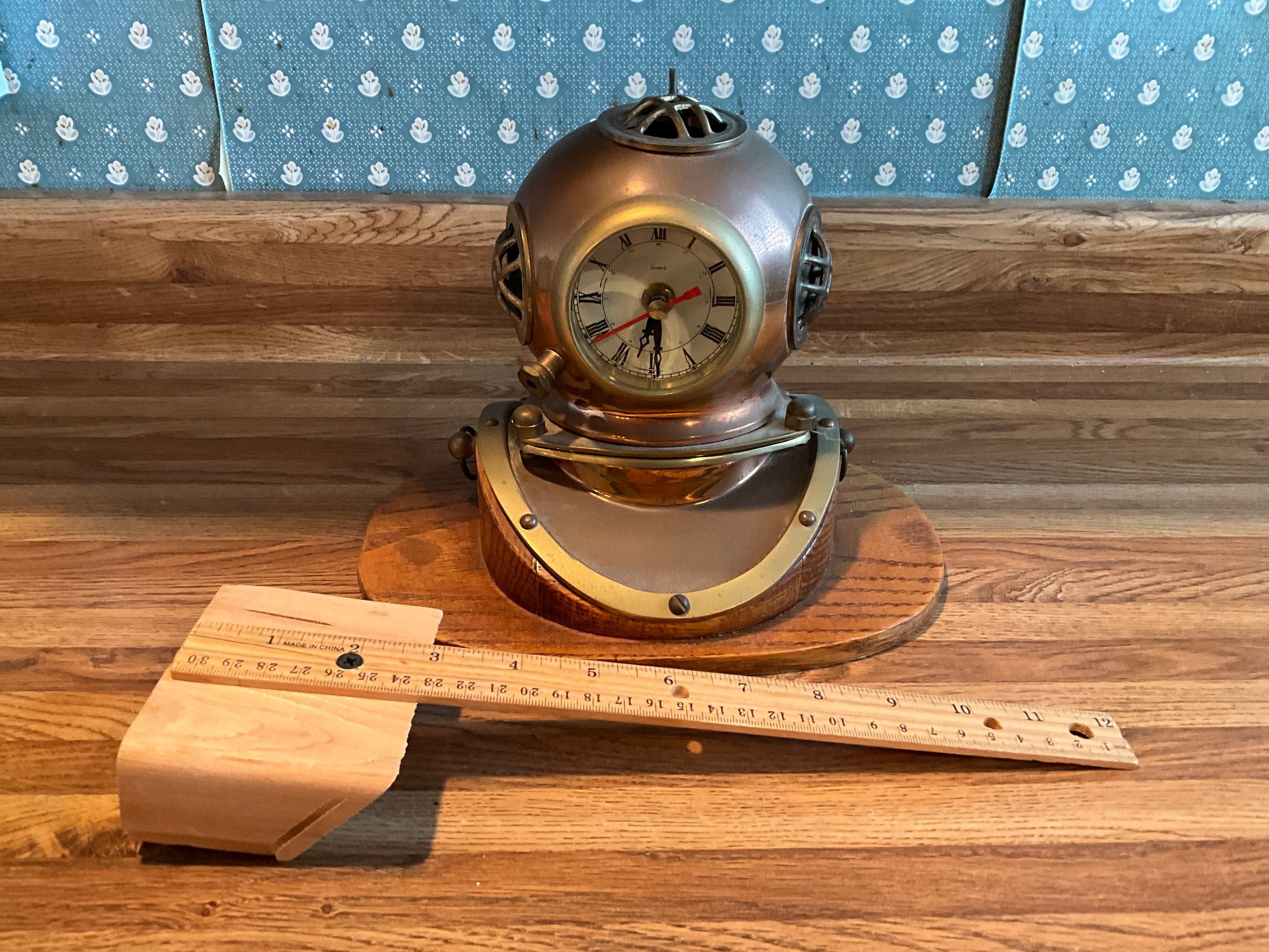Vintage Ships Clock Brass Diving Helmet Nautical Desk Tabletop Clock ...