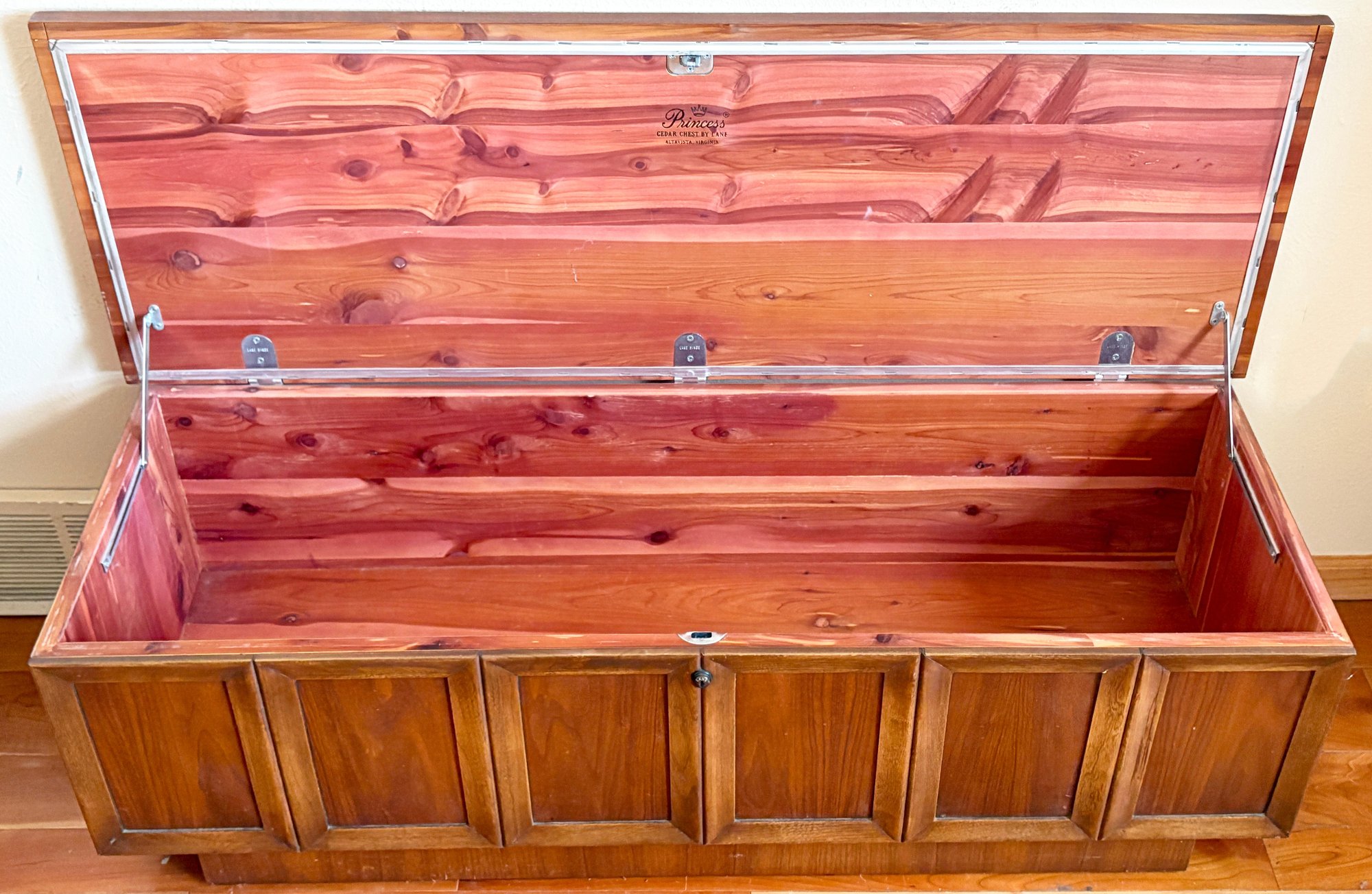 Vintage Lane Princess Mid Century Modern Cedar Wood Chest #37819 ...