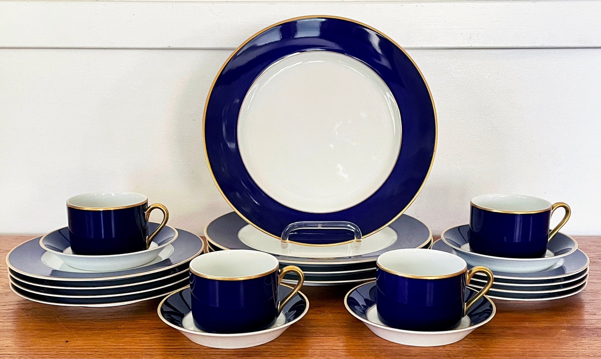 King Frederick "Sigma" China For 4 #32184 | Auctionninja.com