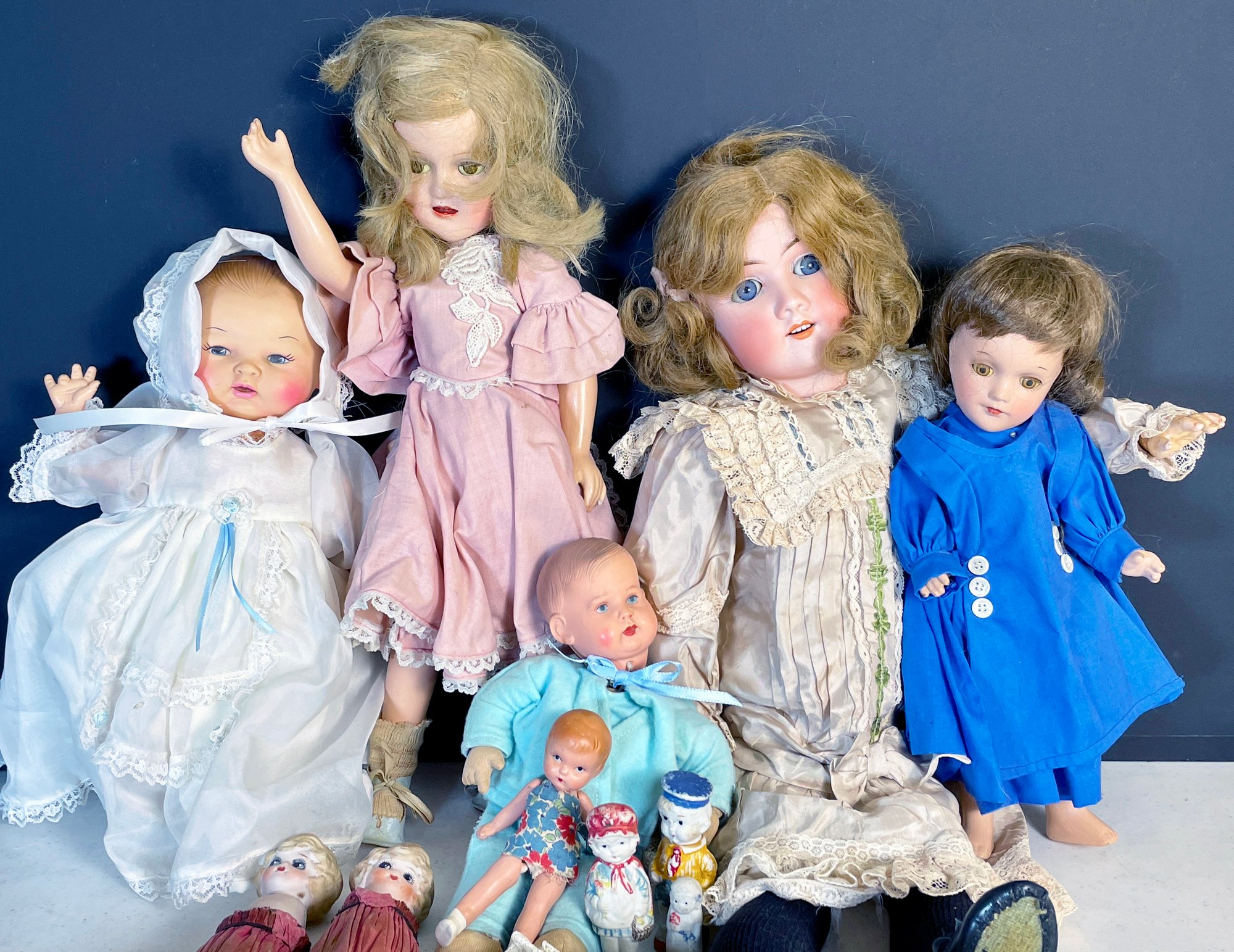 Collection Of Antique And Vintage Dolls #33116 | Auctionninja.com