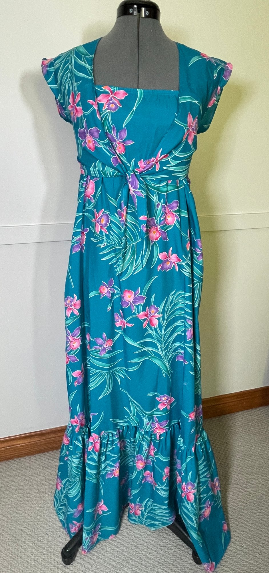 Vintage Ja-Na Hawaii Dress With Shrug, Sz Medium #26977 | Auctionninja.com
