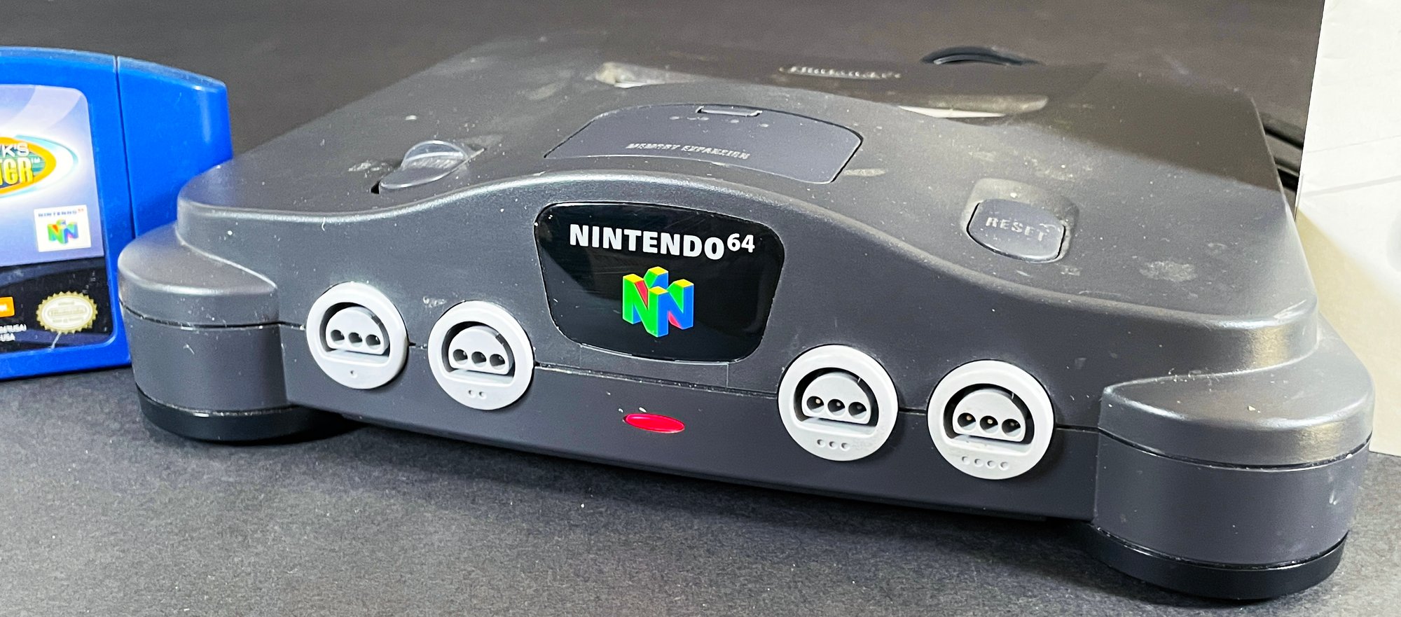 Vintage Nintendo 64 With Tony Hawk Game #27085 | Auctionninja.com