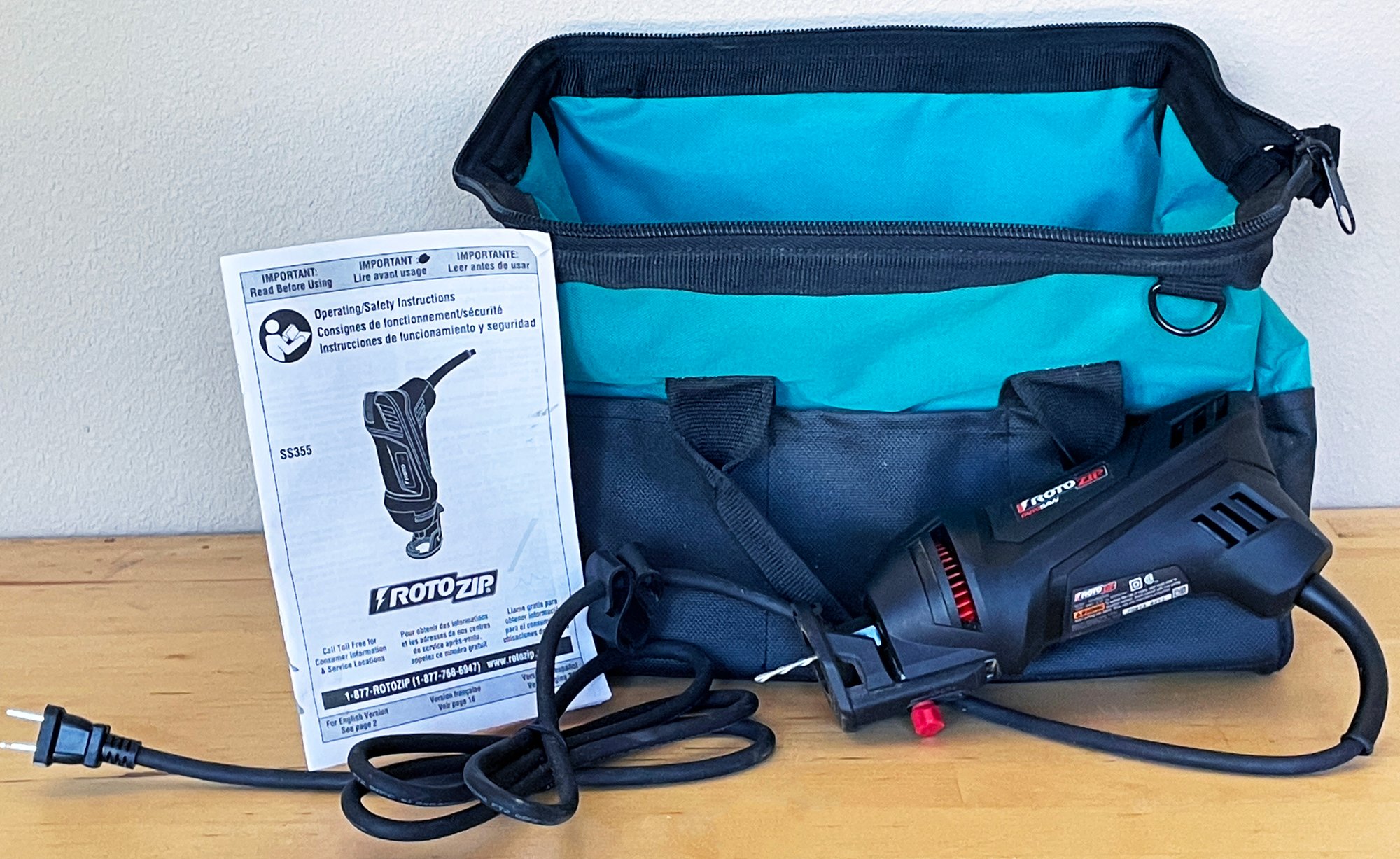 RotoZip Roto Saw & Carrying Case #30099 | Auctionninja.com