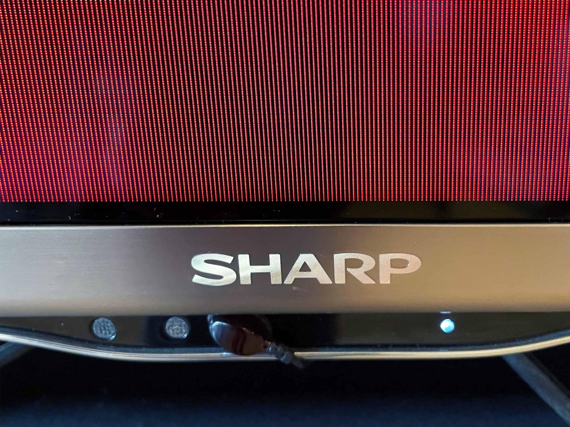 Sharp Aquos Q LC 80UQ17U 80" 3D LED Smart TV #30291 | Auctionninja.com