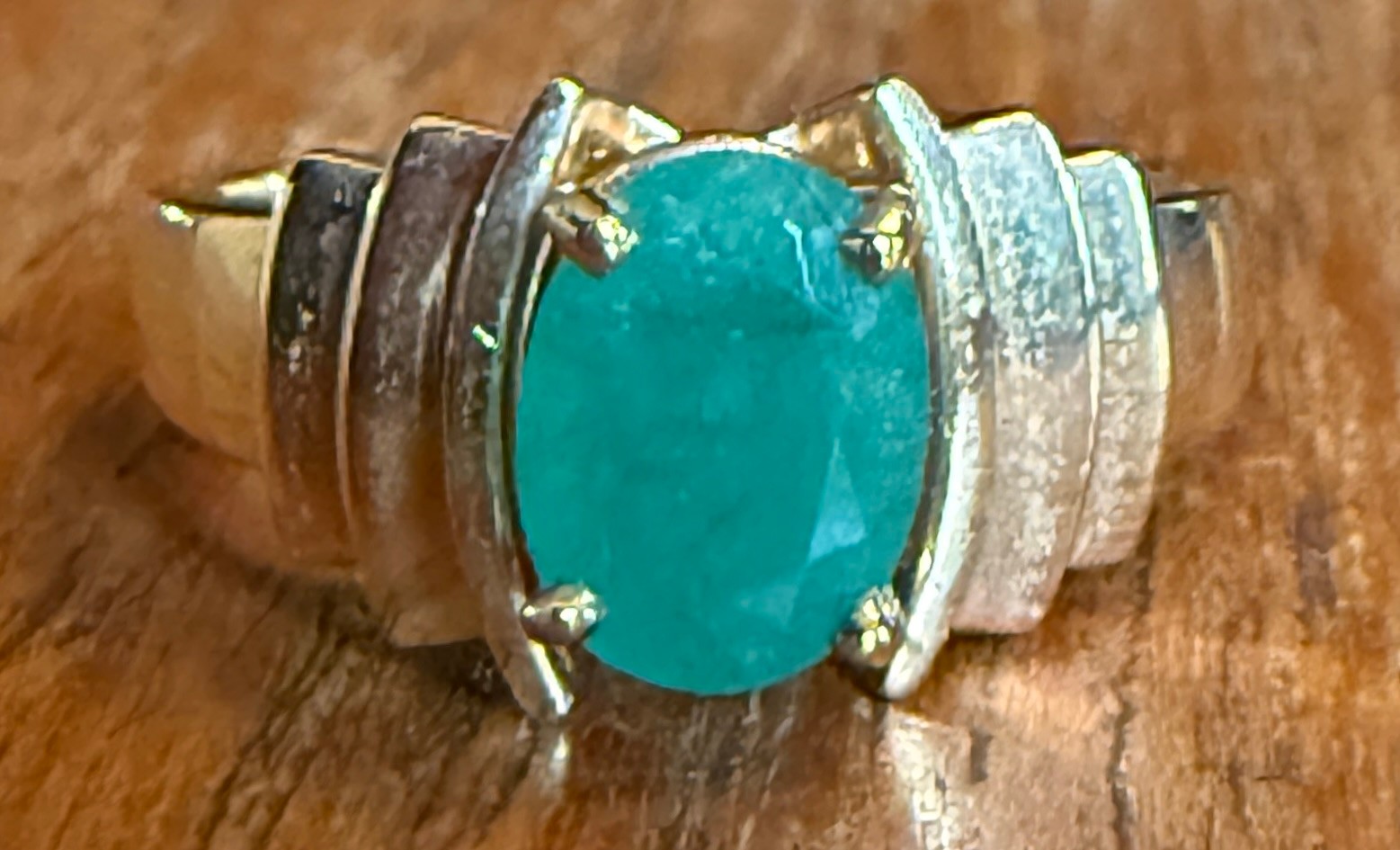 14k Gold Ring With Stunning Green (emerald?) Stone #35979 ...