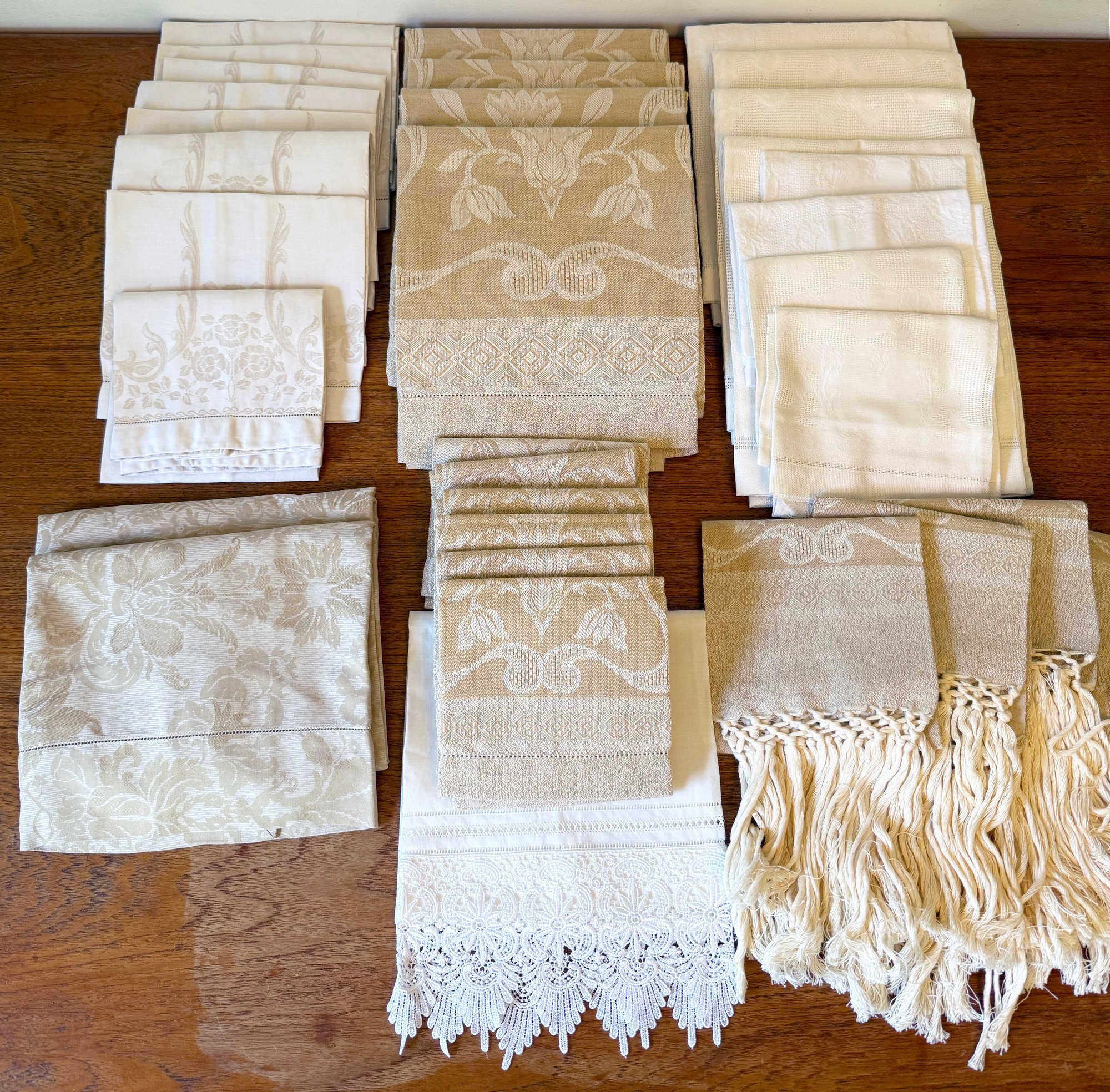 Assorted Fine Linens #36310 | Auctionninja.com