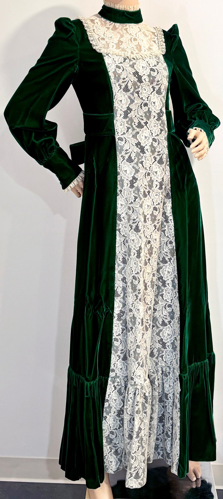 Vintage 1970s Green Velvet Maxi Prairie Dress With Lace Applique #38628 ...