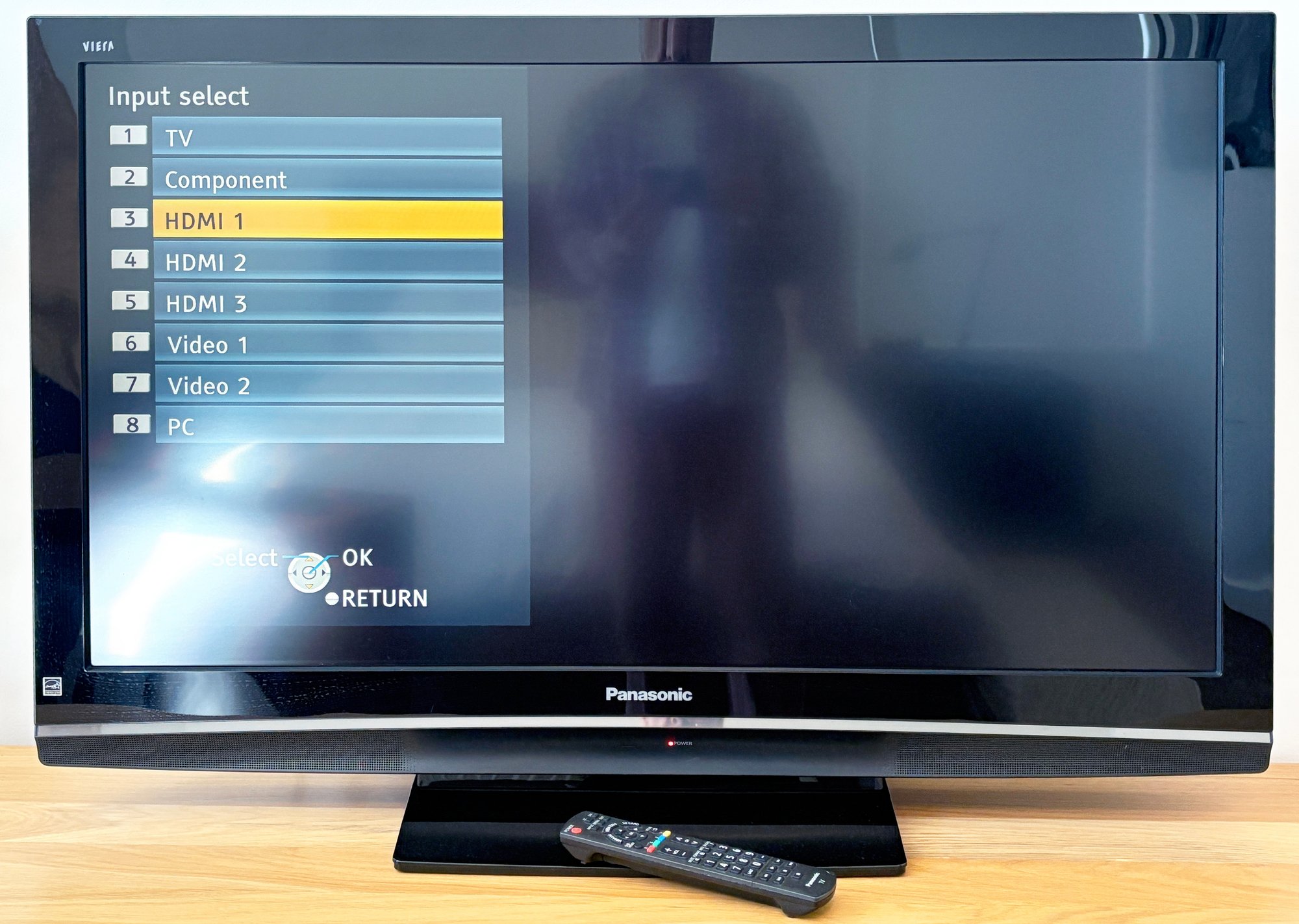 Panasonic Vieta 42" LCD TV, Model TC-L42U12 #36890 | Auctionninja.com