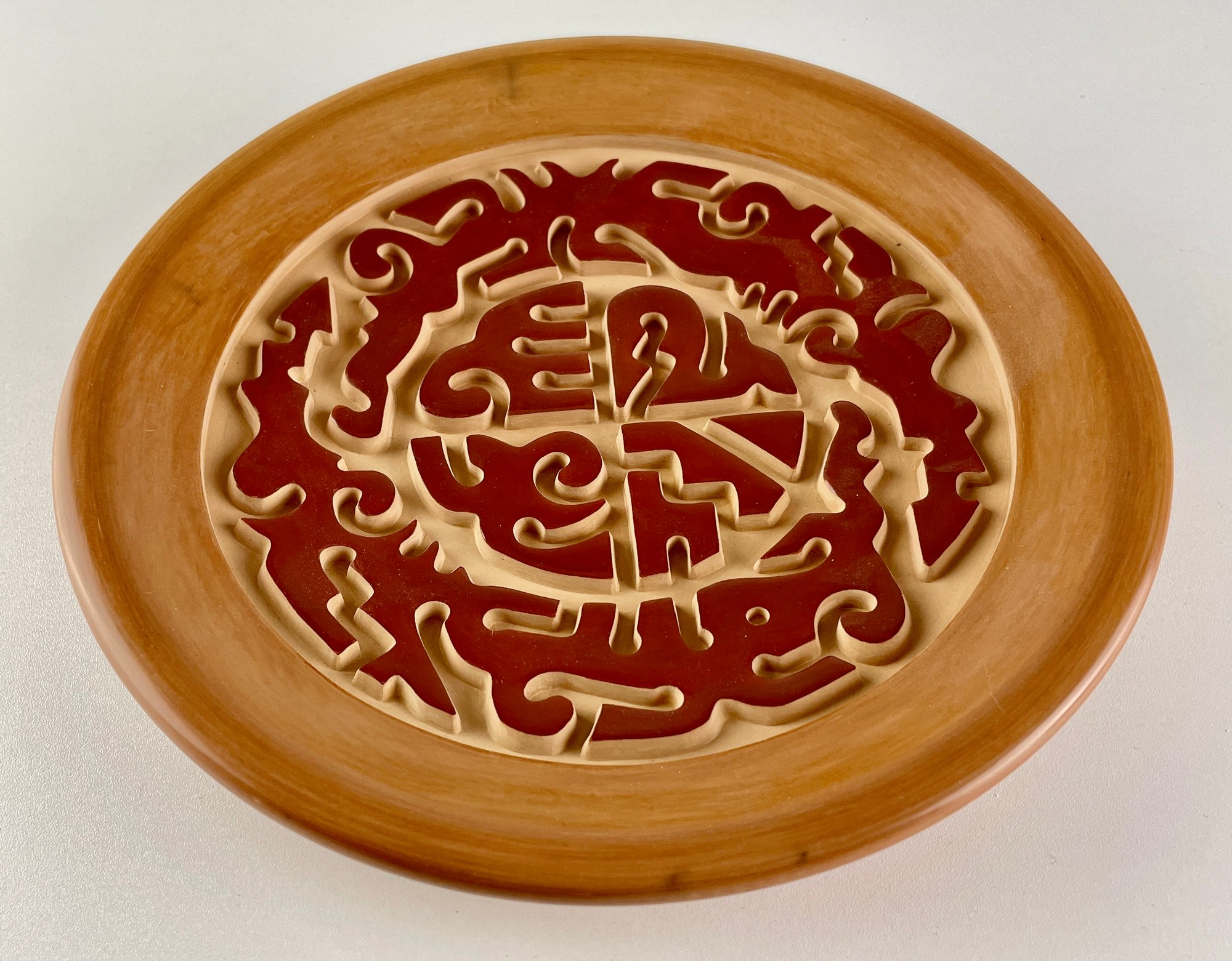 Signed Native American Carved Redware Plate #18114 | Auctionninja.com