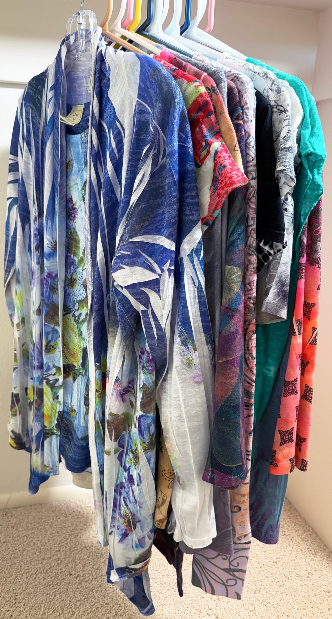 Colorful Collection Of Womens Tops #33423 | Auctionninja.com