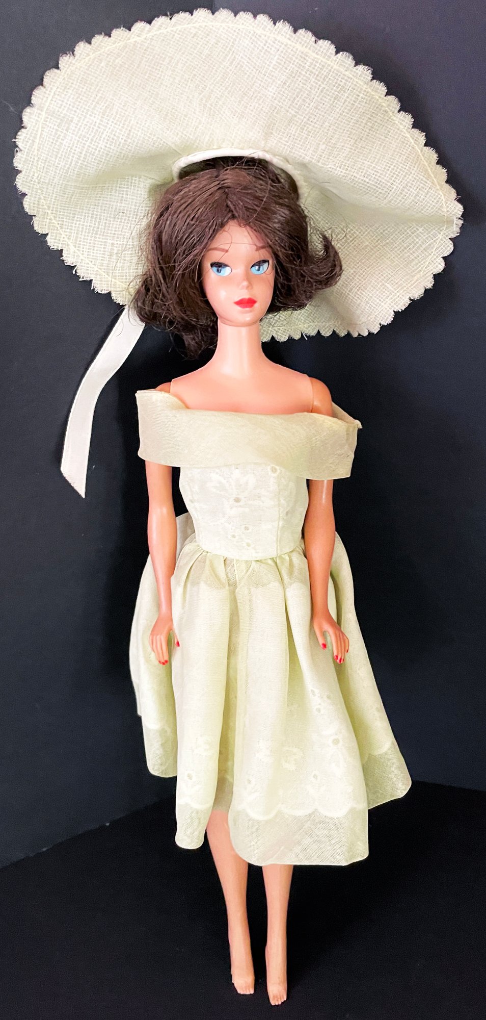 Vintage 1958 Barbie #26542 | Auctionninja.com