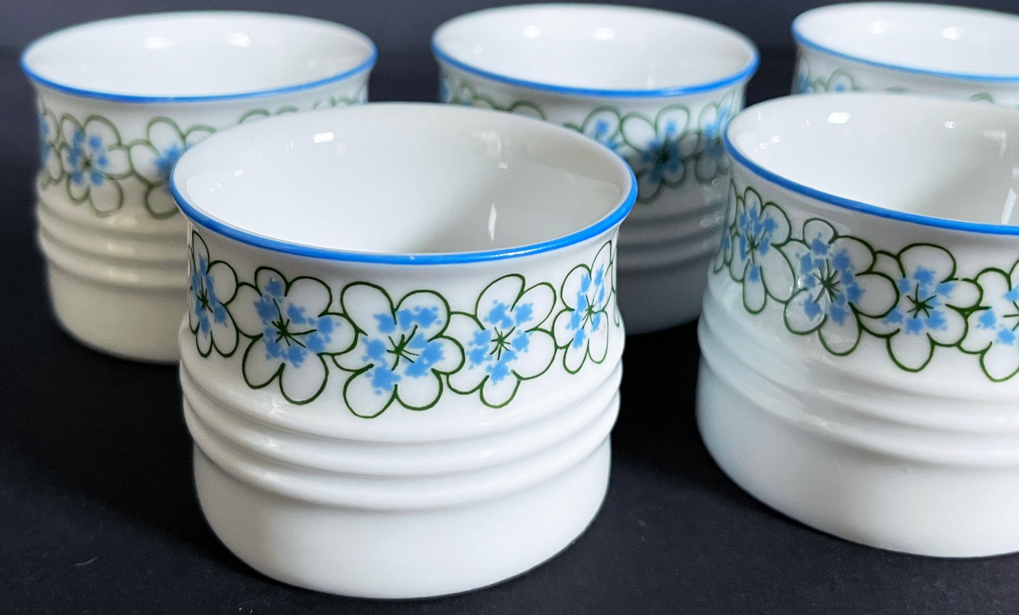 Vintage Melitta Germany Teapot, Salt & Pepper Shakers, And 6 Egg Cups ...