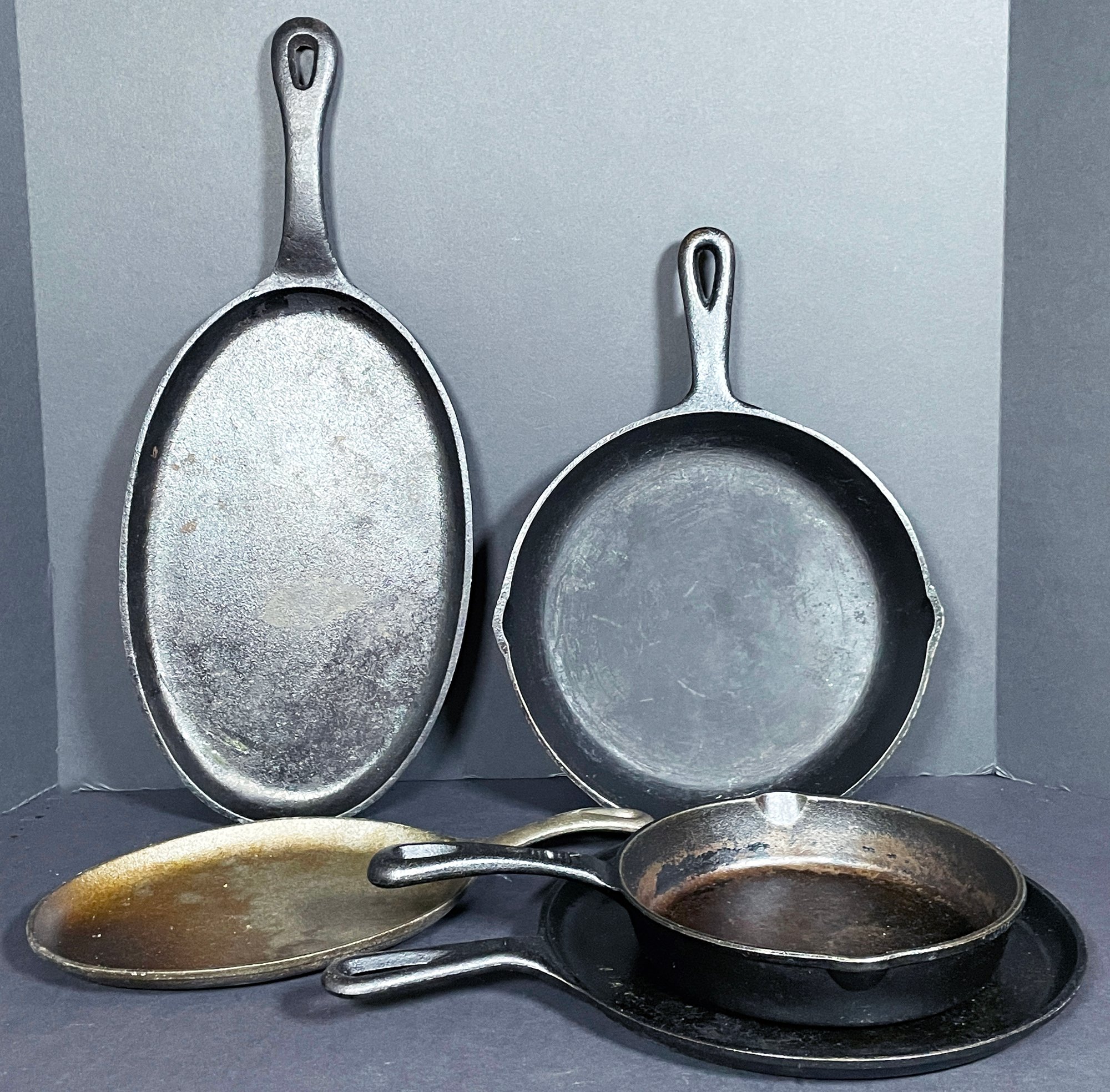 5 Cast Iron Pans #26446 | Auctionninja.com