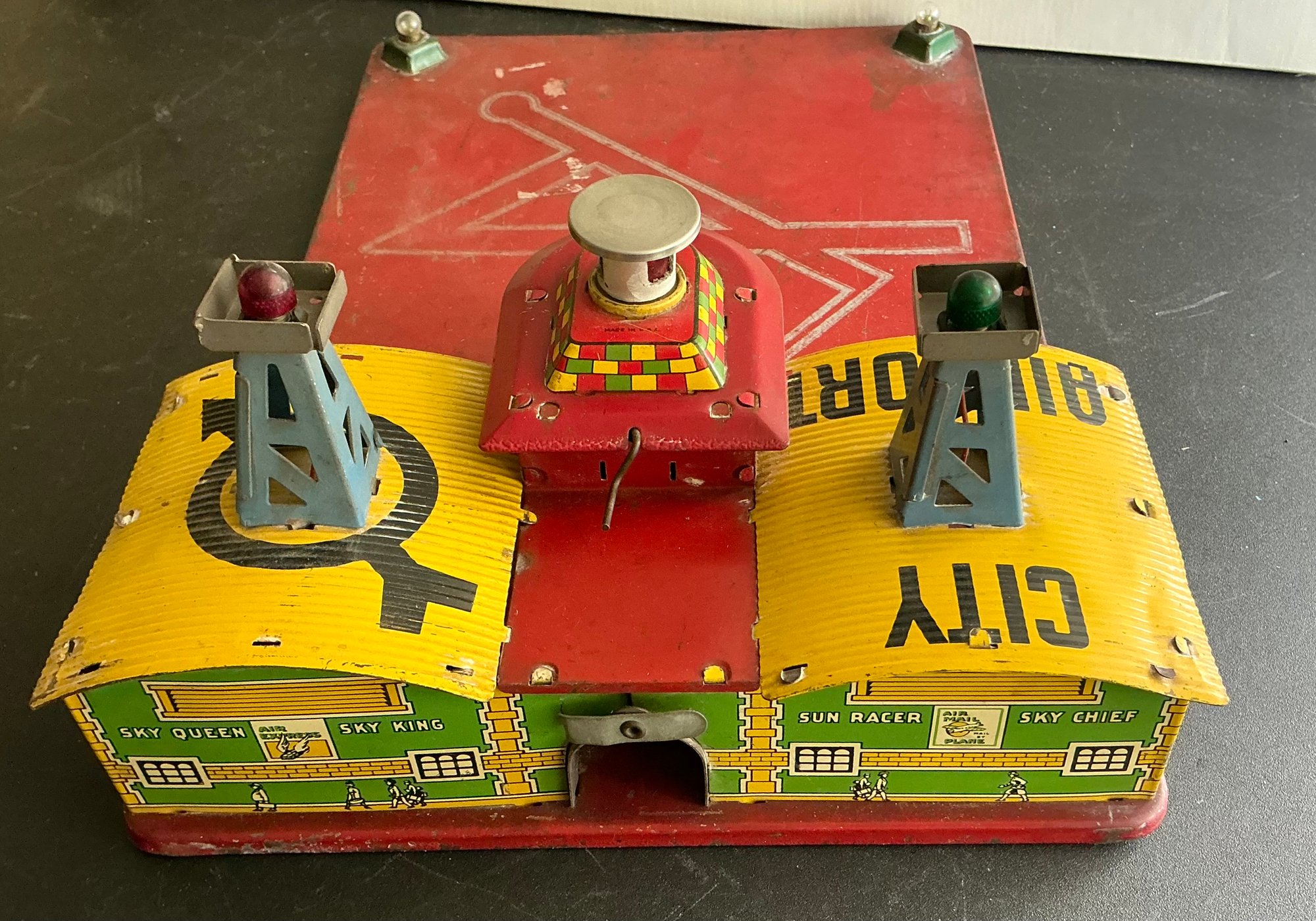 MARX VINTAGE TIN LITHO SKYWAY CITY AIRPORT BATTERY-WE CAN SHIP! #3034 ...
