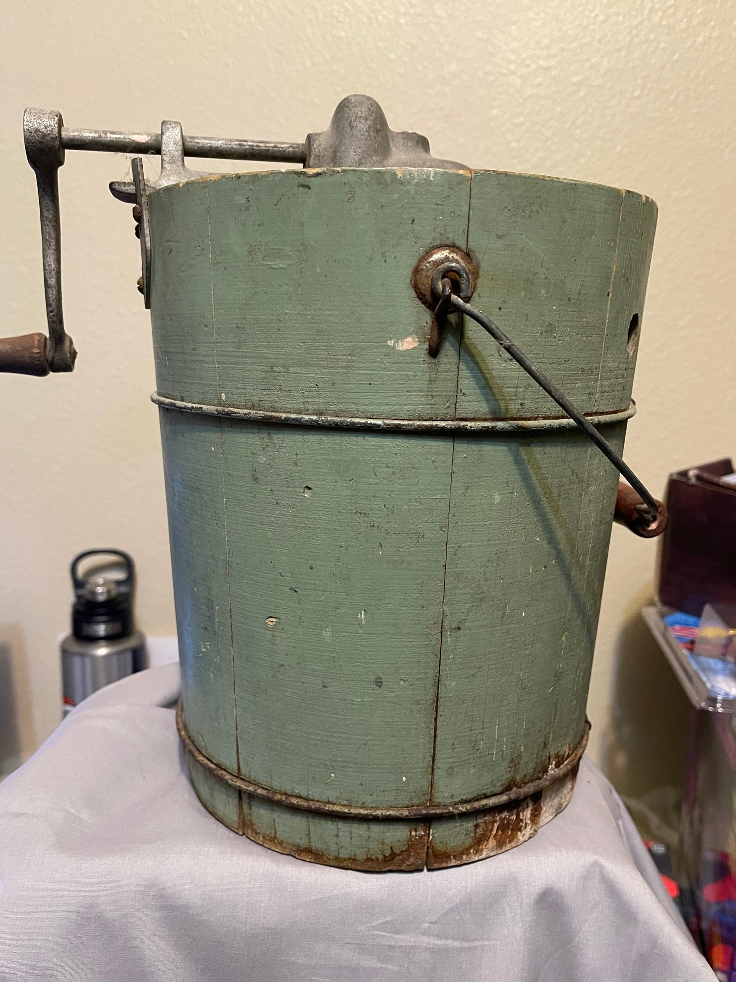Vintage Ice Cream Maker 1930s Hand Crank #3093 | Auctionninja.com