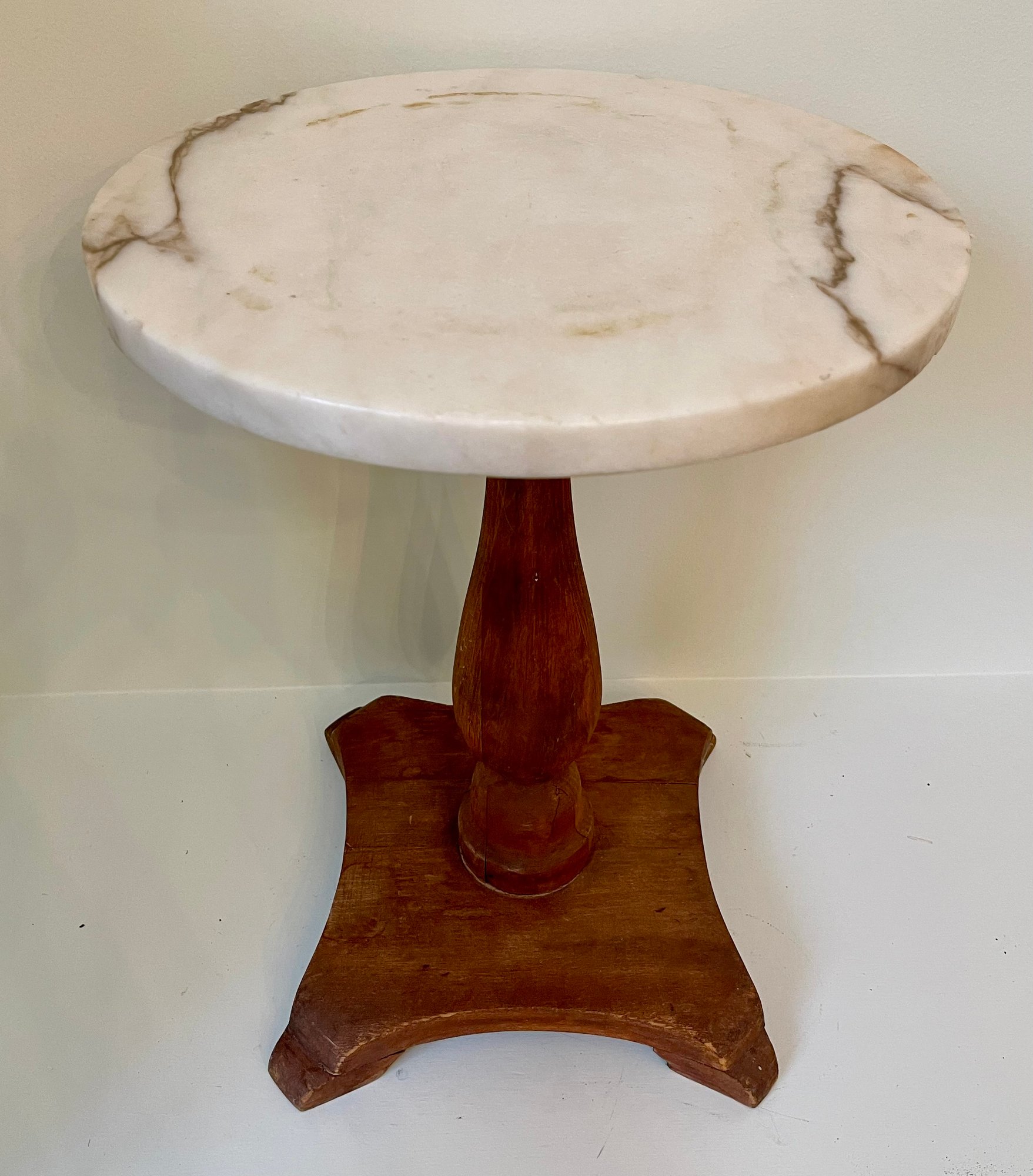 Vintage Small Round Marble Top Table #5075 | Auctionninja.com
