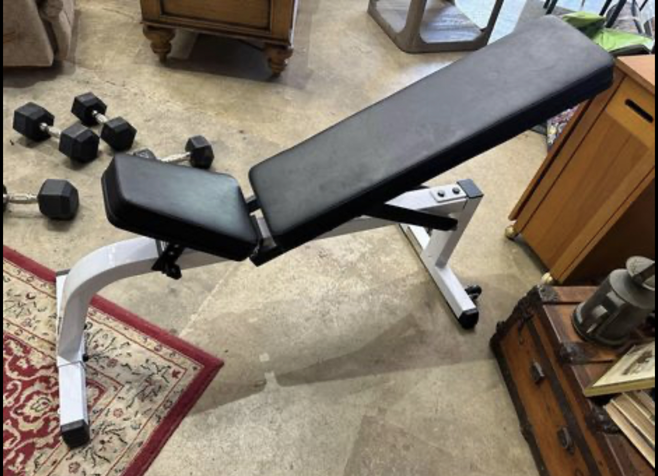 Body Solid Workout Bench #8883 | Auctionninja.com