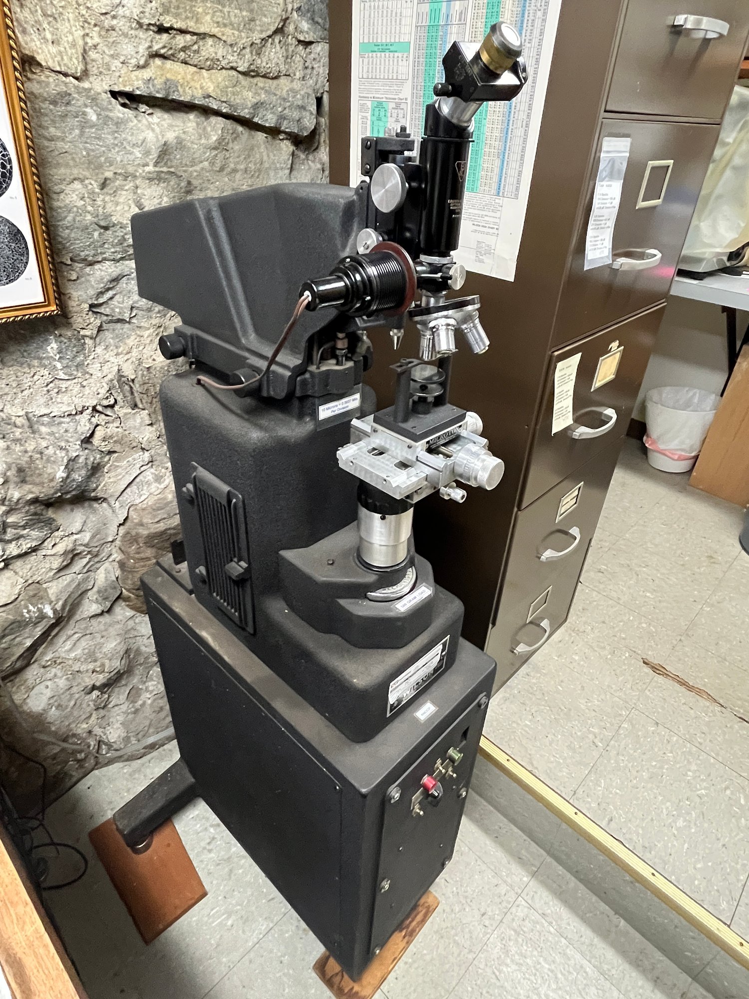 Wilson Microhardness Tester Microton #11745 | Auctionninja.com