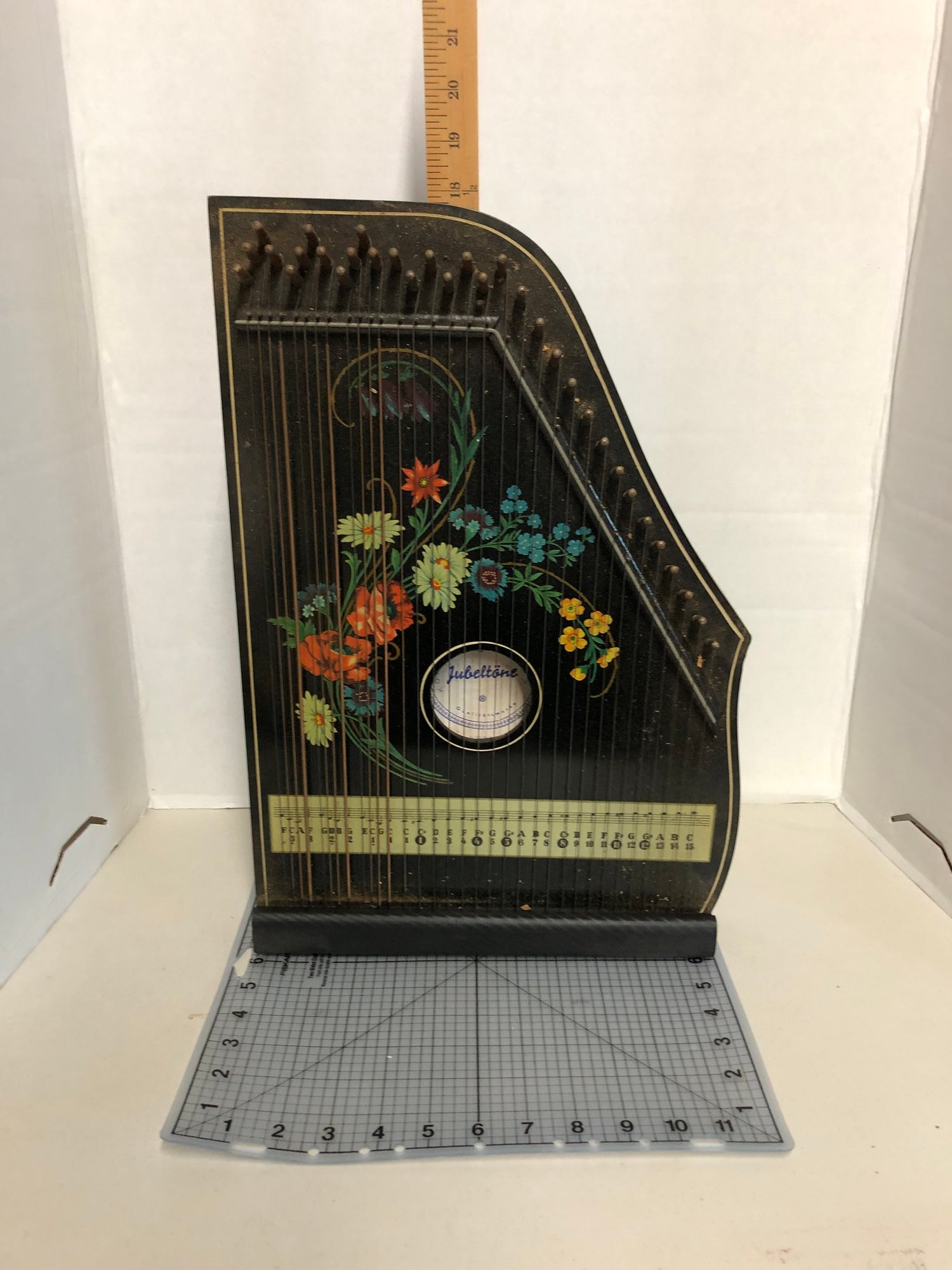 A GORGEOUS Hand Painted Jubeltone Zither, A West German Musical ...