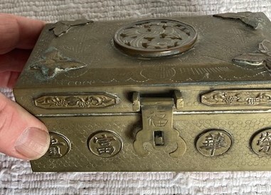 Antique Chinese Brass Box #5547 | Auctionninja.com