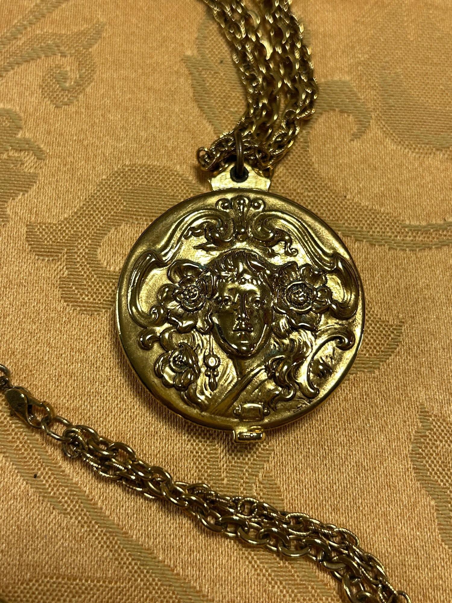 Victorian Style Locket With Magnifying Glass Long Chain Necklace #5251 ...
