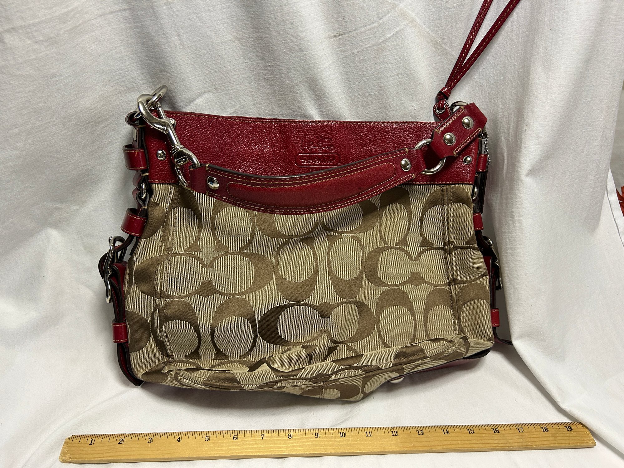 Like New Coach Large Signature Zoe Bag Red Handle #6901 | Auctionninja.com