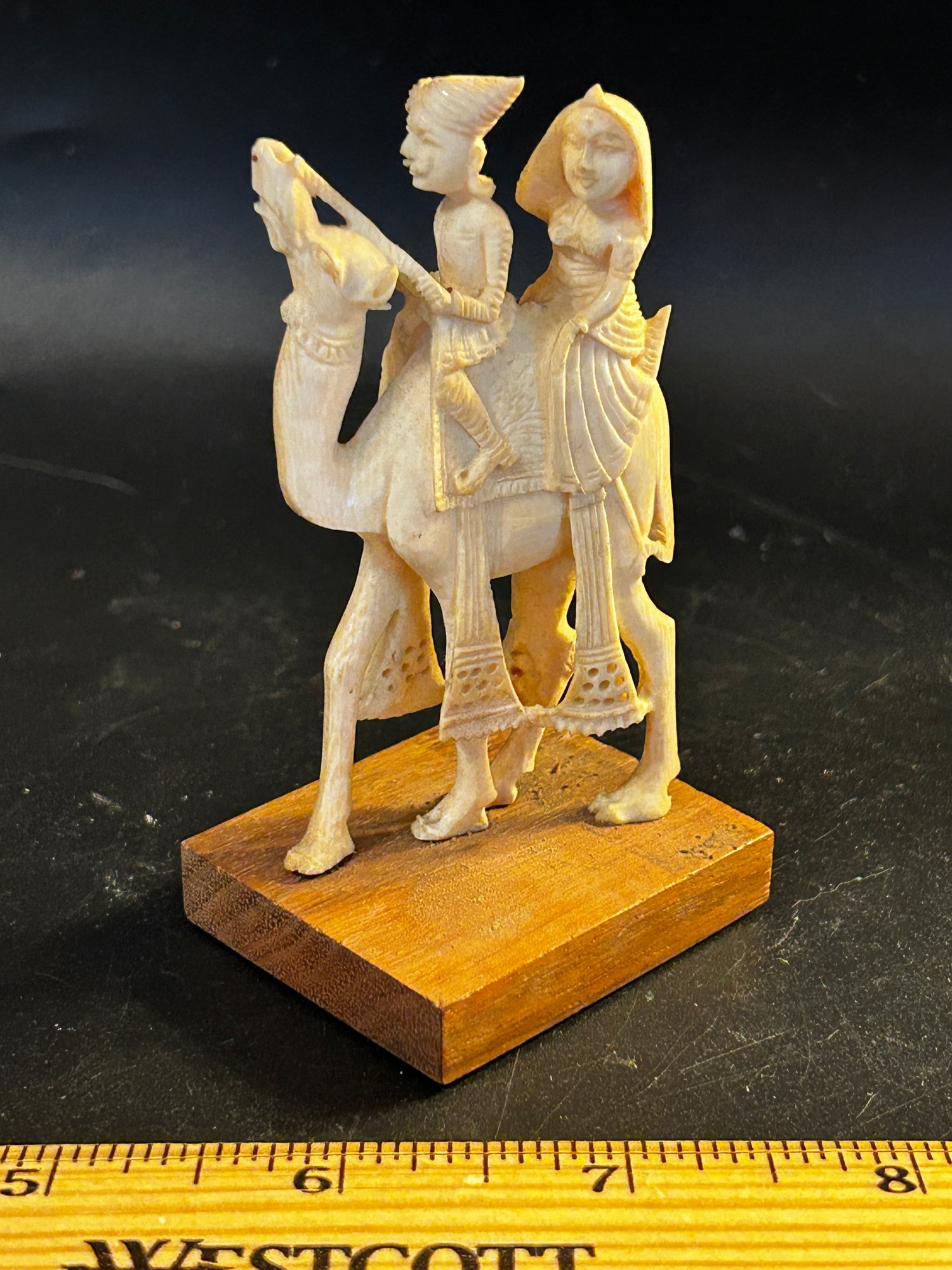Vintage Carved Bone Couple On A Camel #16695 | Auctionninja.com
