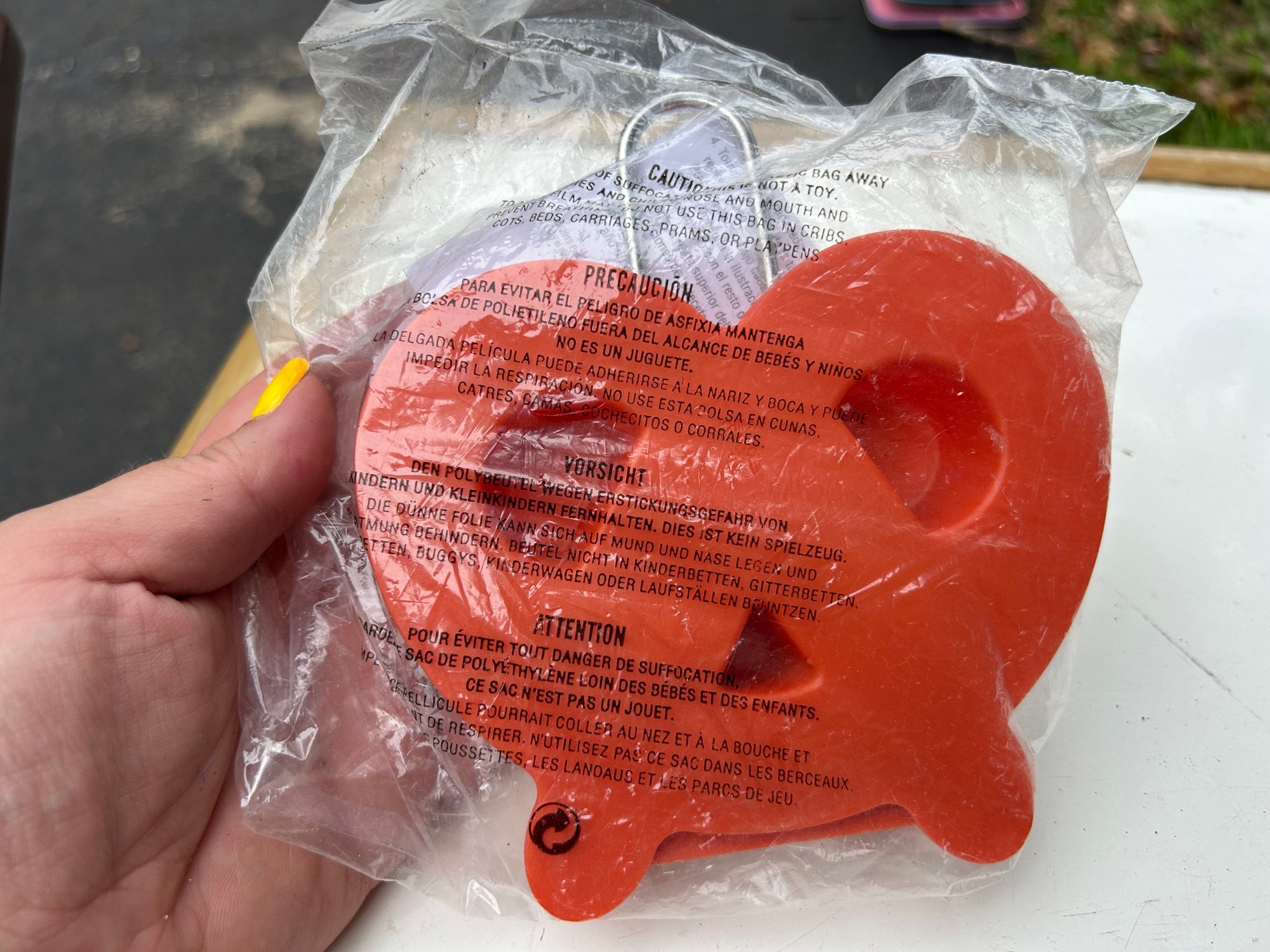 Pampered Chef Pretzel Form #16262 | Auctionninja.com