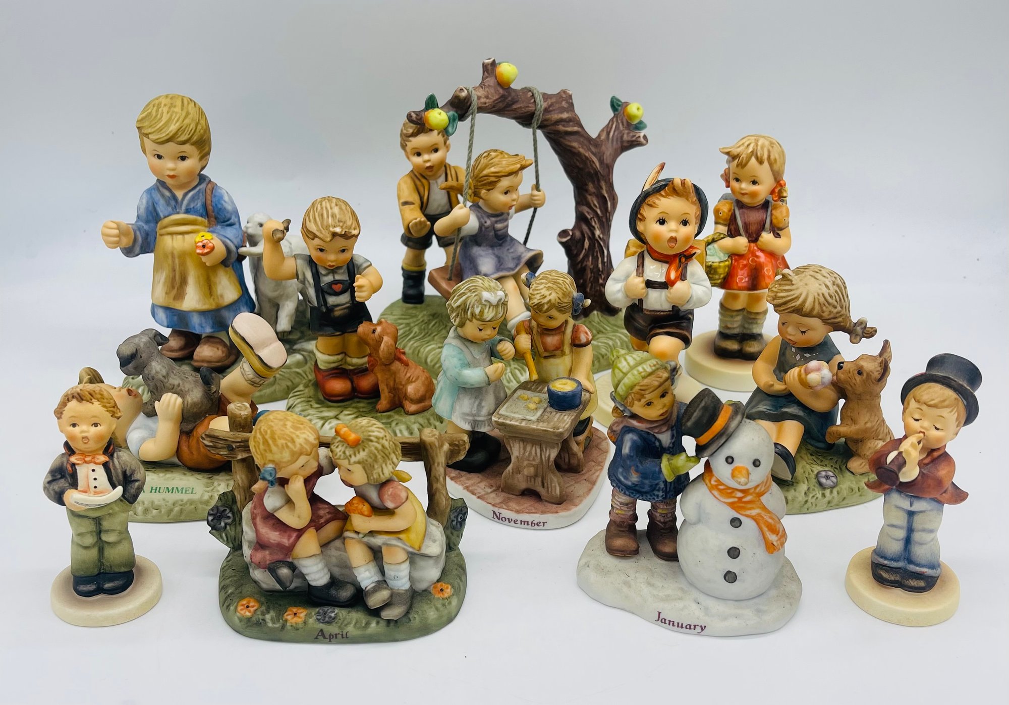 Group Lot Of Twelve Original Hummel Figurines All Marked #1830 ...