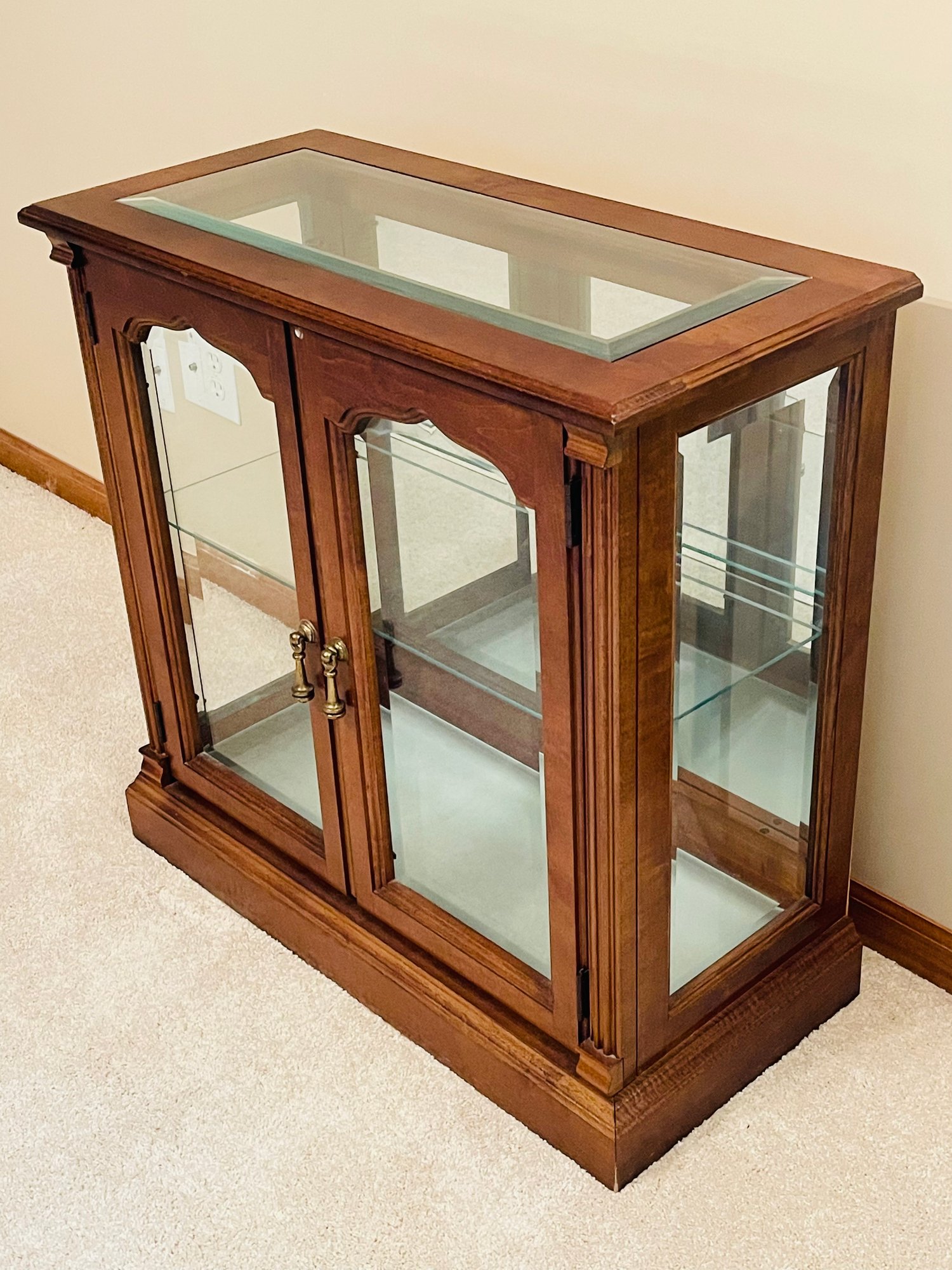 Pulaski Furniture Bottom Lighted Curio Display Case Double Door #1854 ...