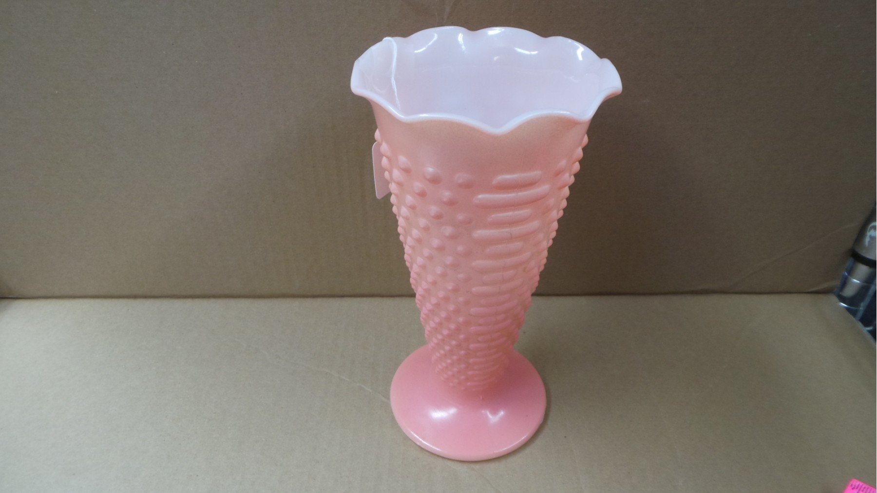 Fire King Vase #1093 | Auctionninja.com