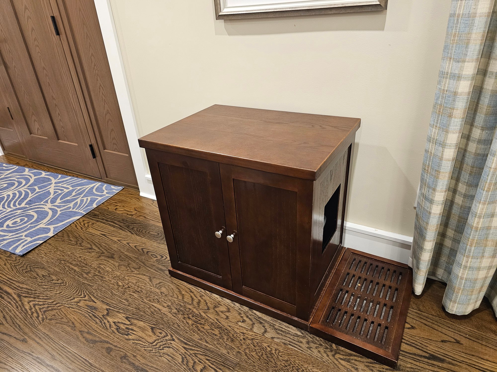 Cabinet For Cat Litter Box #7536 | Auctionninja.com