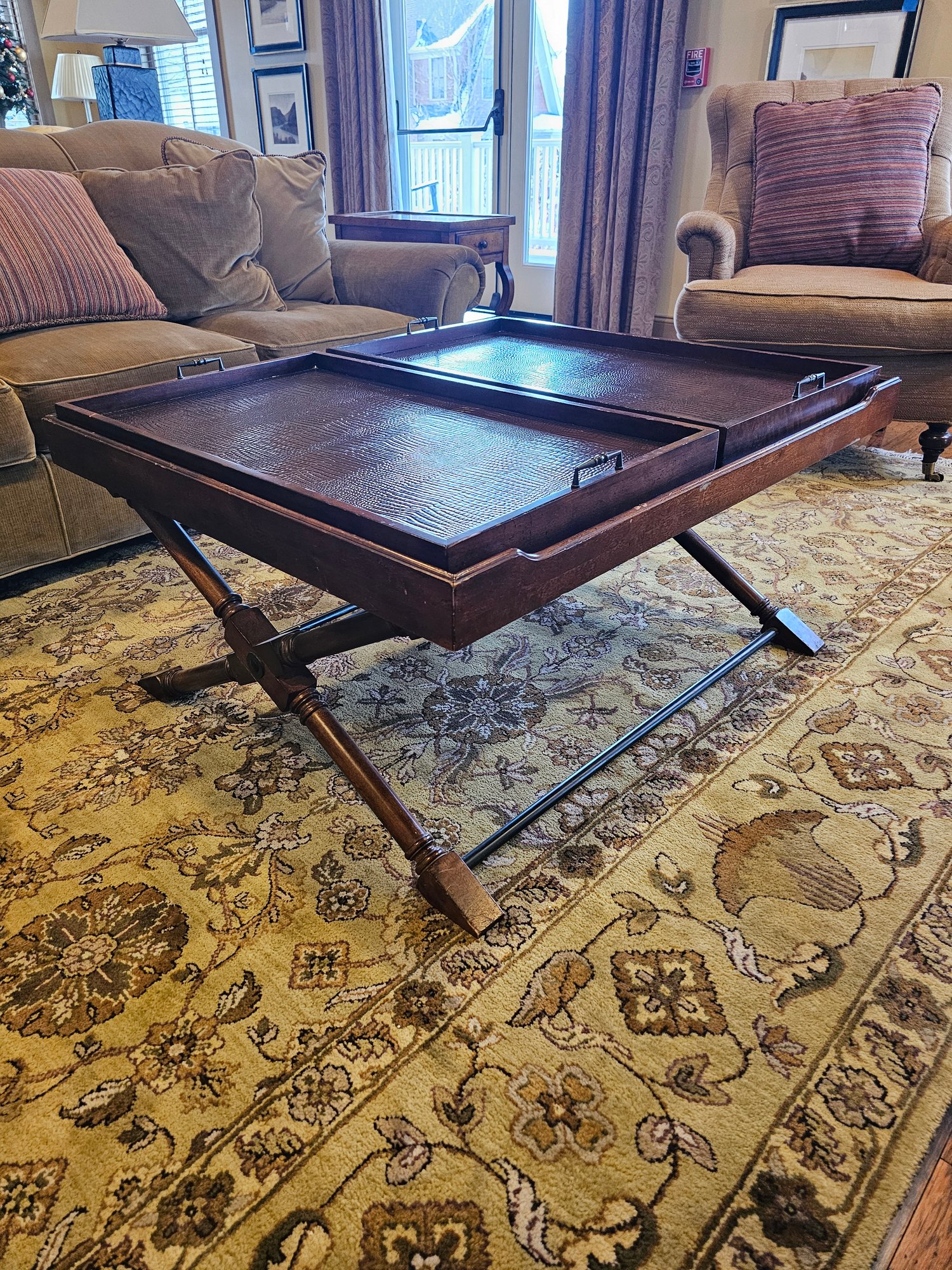 Butlers Style Coffee Table #8404 | Auctionninja.com