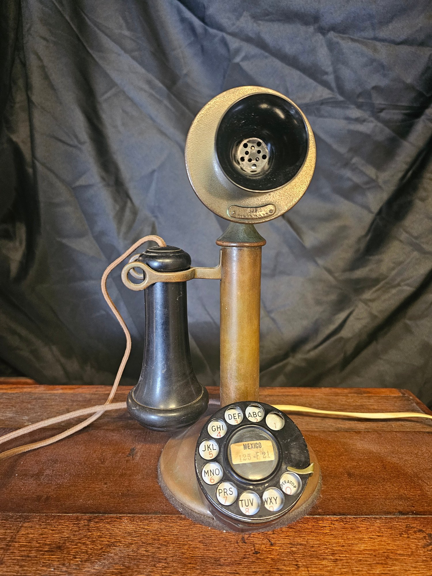 Vintage Candlestick Phone #8805 | Auctionninja.com
