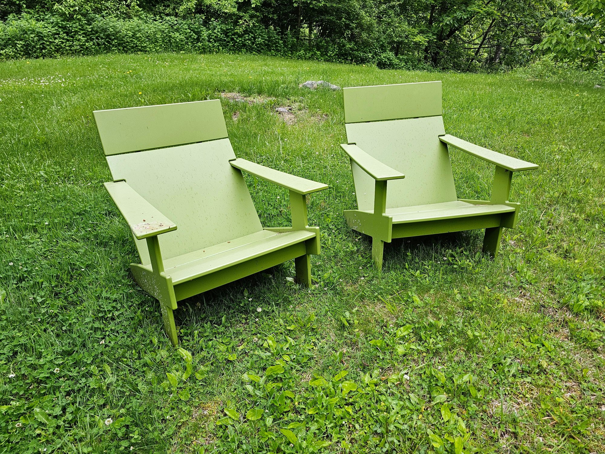 Pair Of Supercool Green Loll Design Lollygagger Composite Chairs #9709 ...