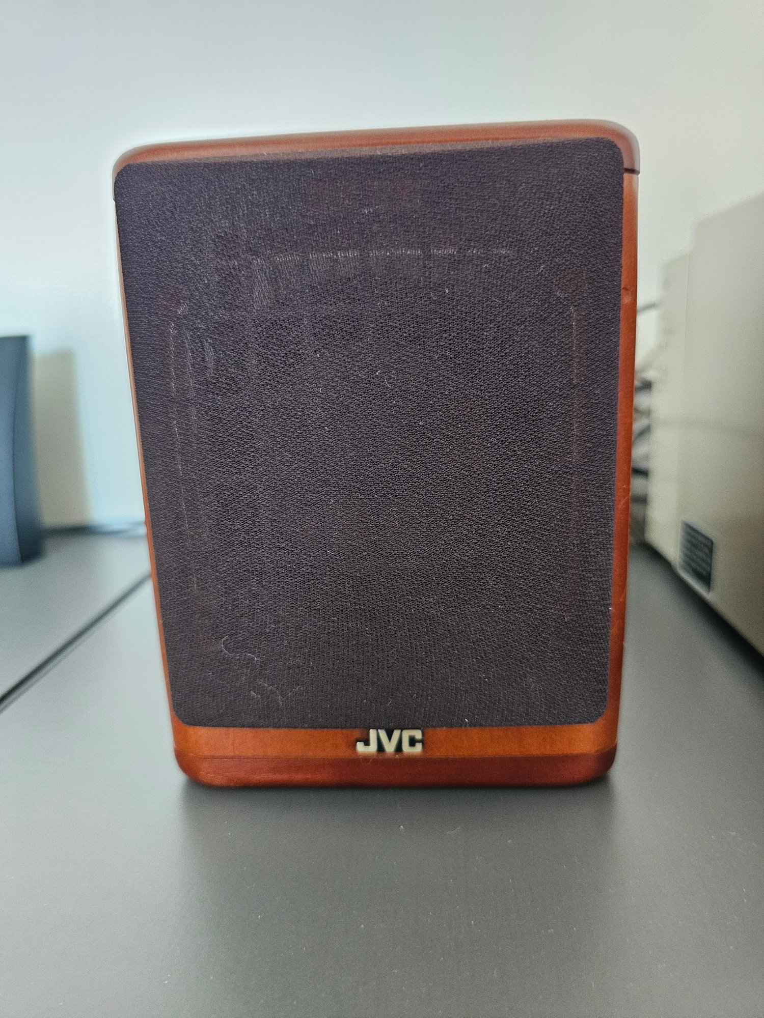Mini JVC Stereo CD Player #10001 | Auctionninja.com