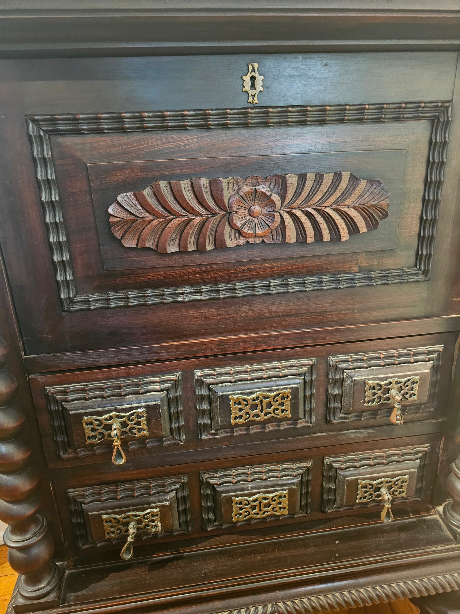 Heavily Carved Spanish Colonial Style Wood Bar #10185 | Auctionninja.com